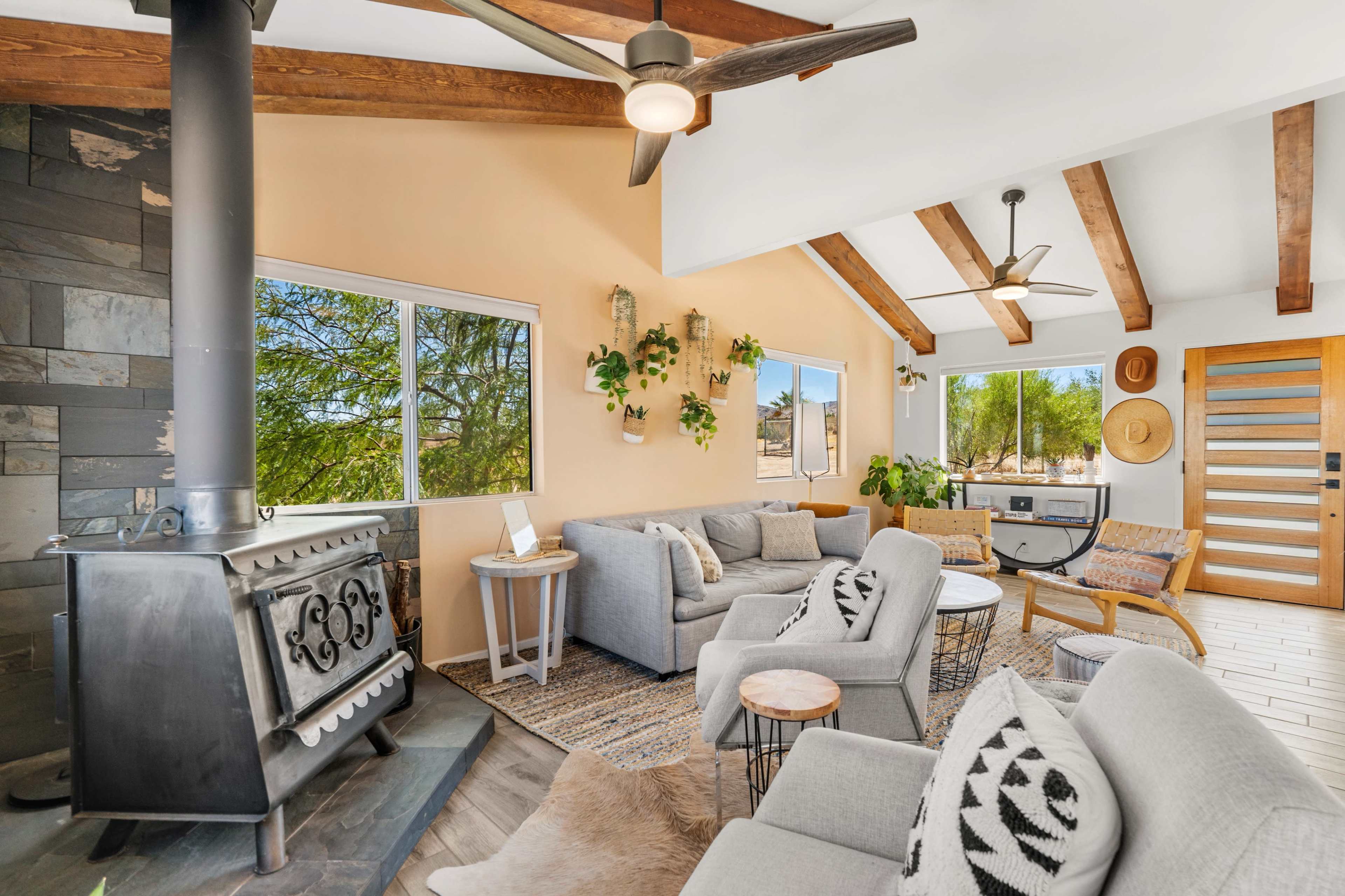 Ventara - A meditative desert home with vast desert views and endless ...