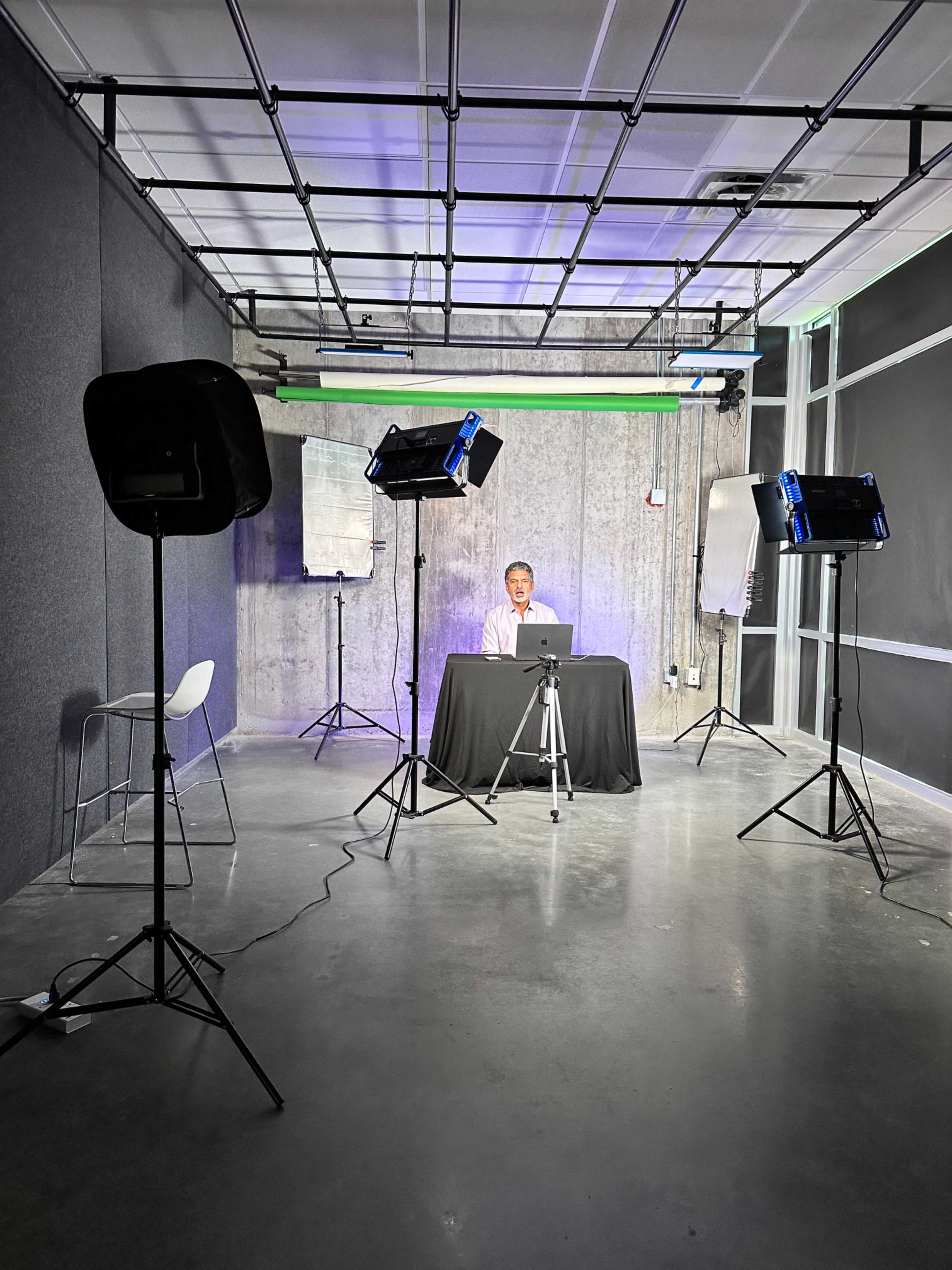 Centrally Located in Brookhaven: Spacious Studio Perfect for ...