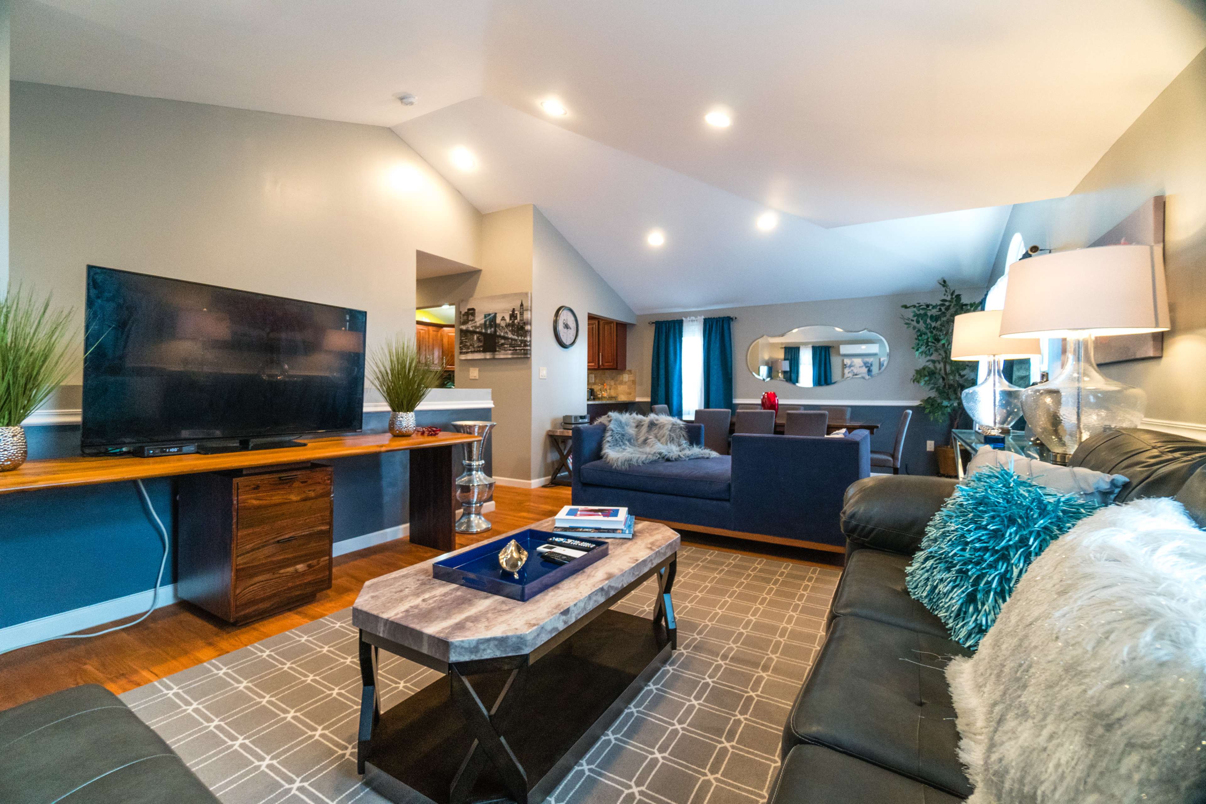 Modern, Contemporary Loft near JFK, Queens, NY | Event | Peerspace