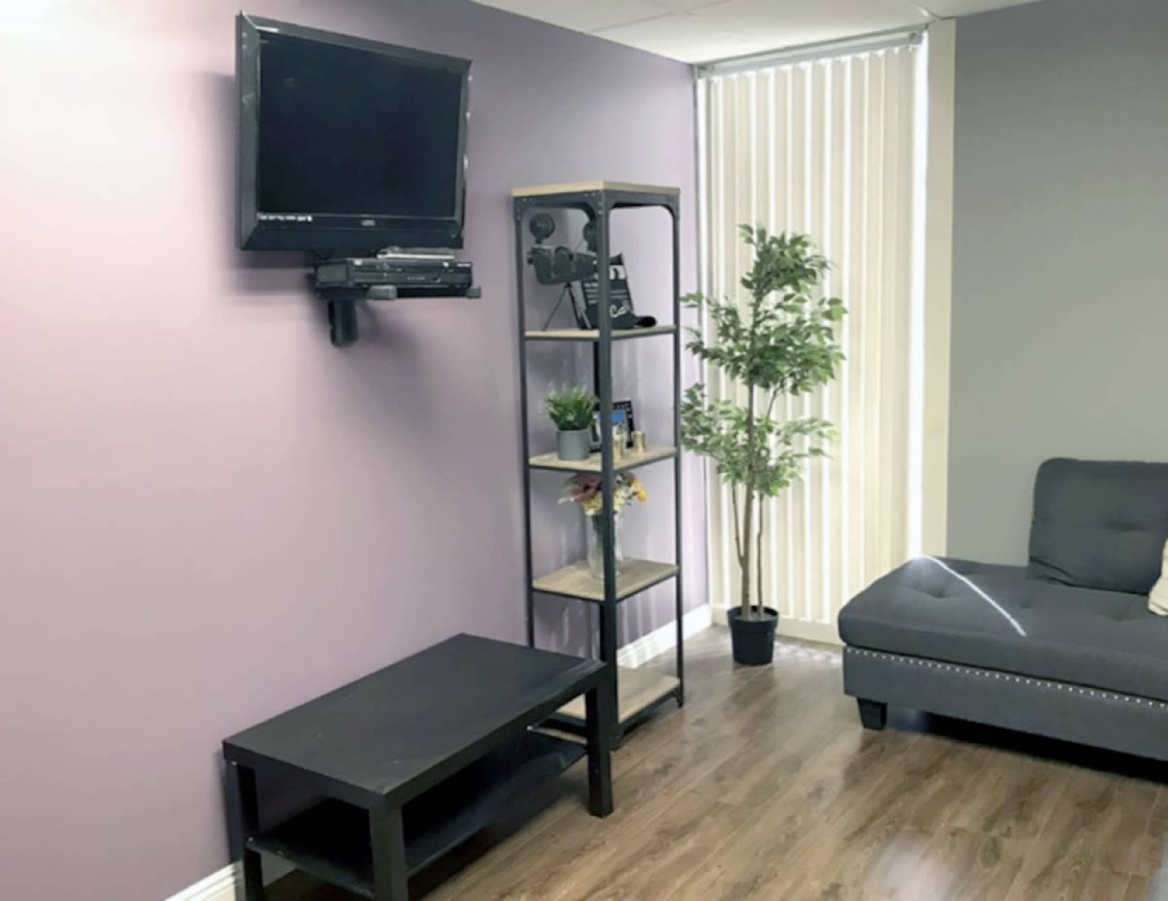 CML Studios Burbank | Talk Show Interview Standing Set, Burbank, CA ...