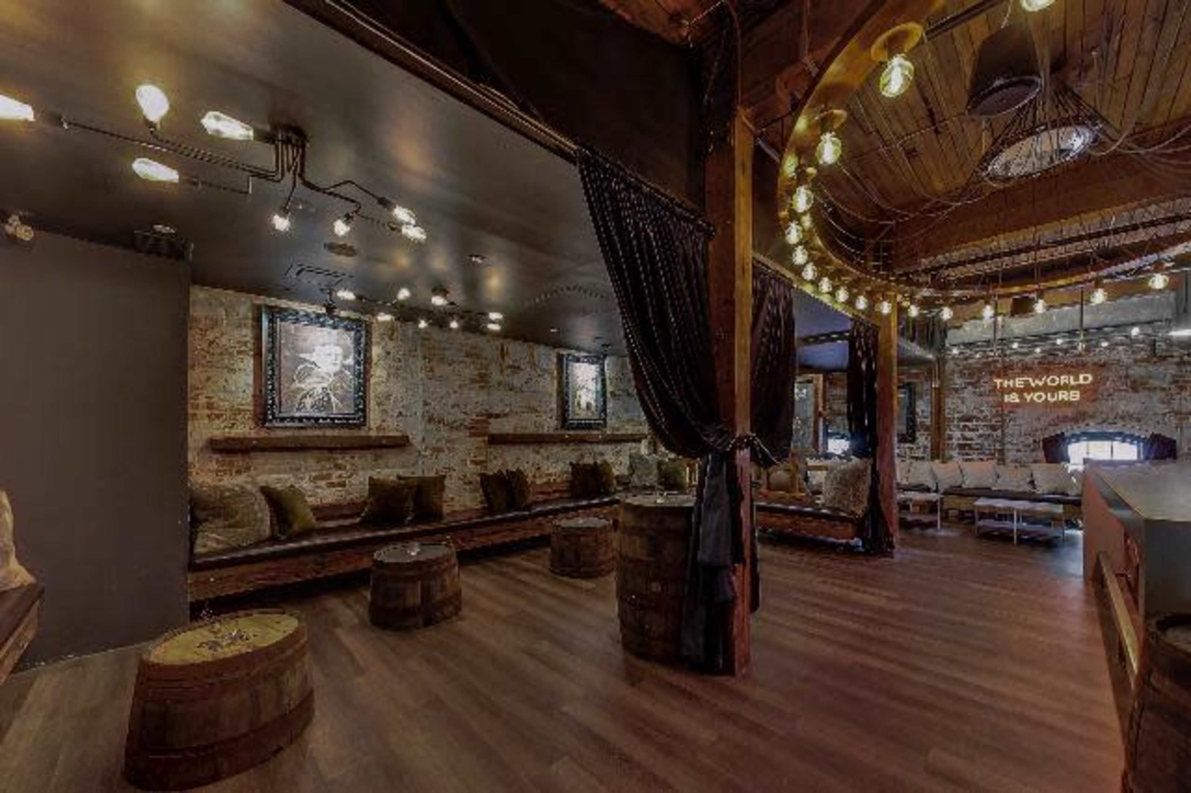 Downtown Bar With Industrial Rustic Vibes., Toronto | Event | Peerspace