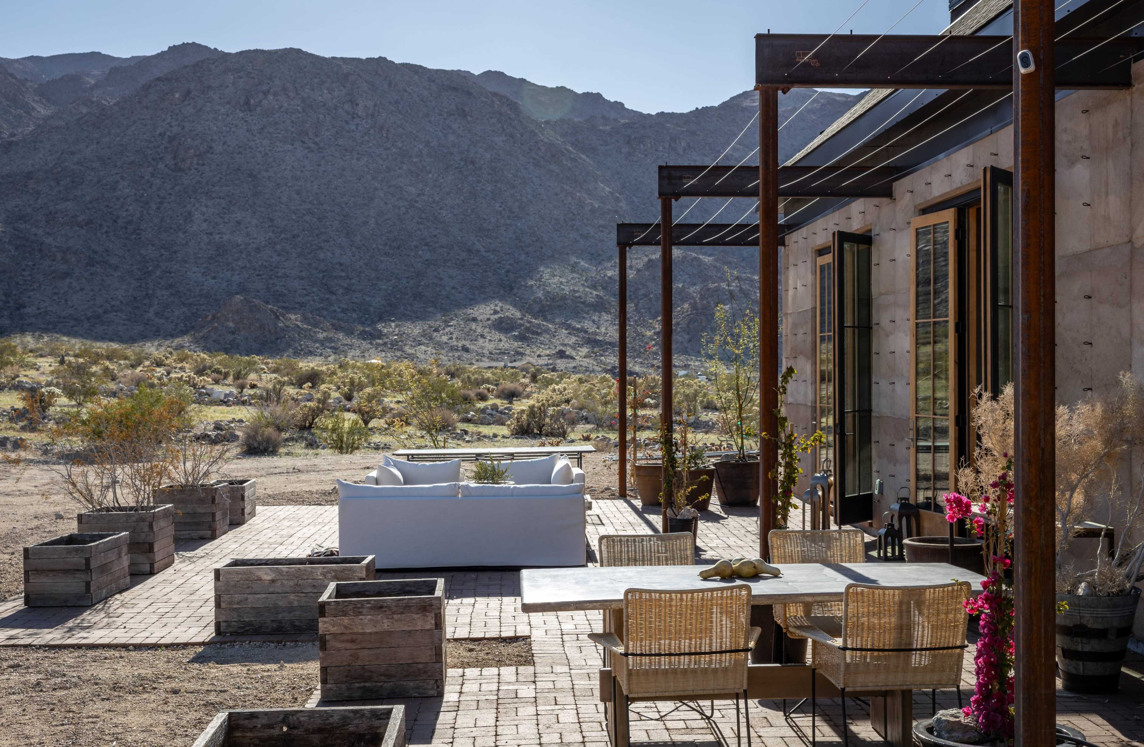 Homestead Modern | Morning Dove, Twentynine Palms, CA | Production | Peerspace