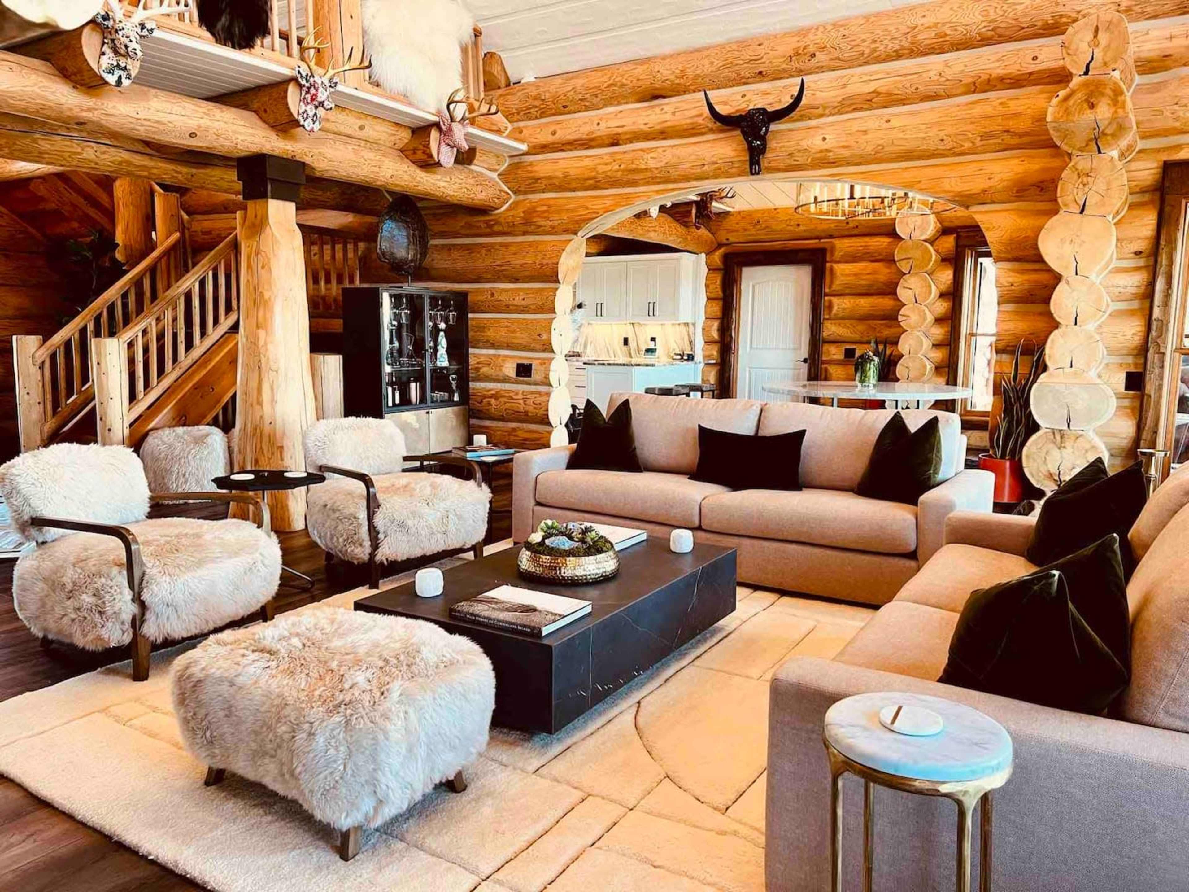 Astonishing 5500sf with heated pool/spa, Hot Tub and Stunning Mountain ...