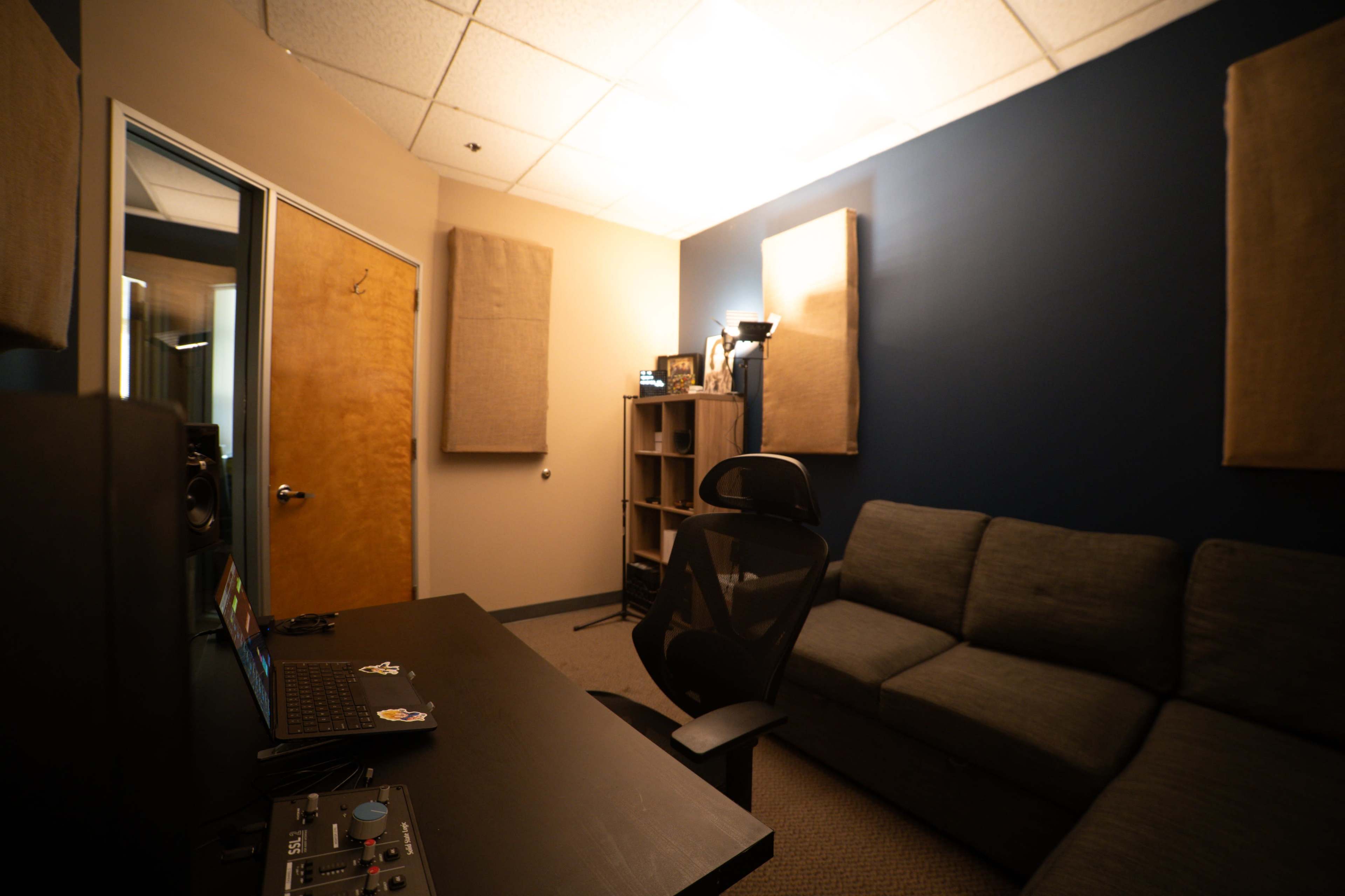 EOI Records | Cozy, Plug and Play, Music Recording Studio, Riverside ...