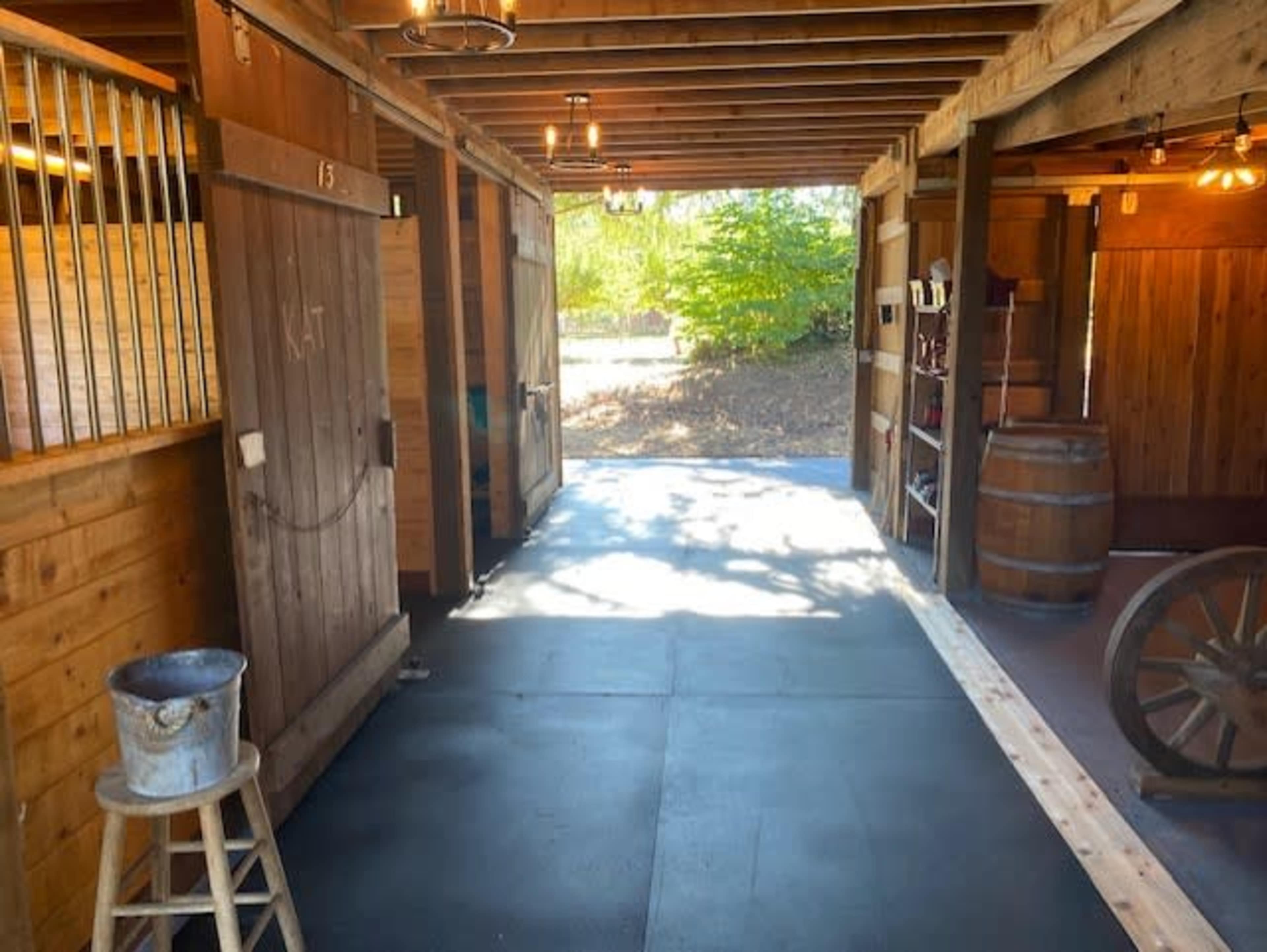 Rustic Horse Barn With Unique Wine Tasting Room., Kent, WA | Production ...
