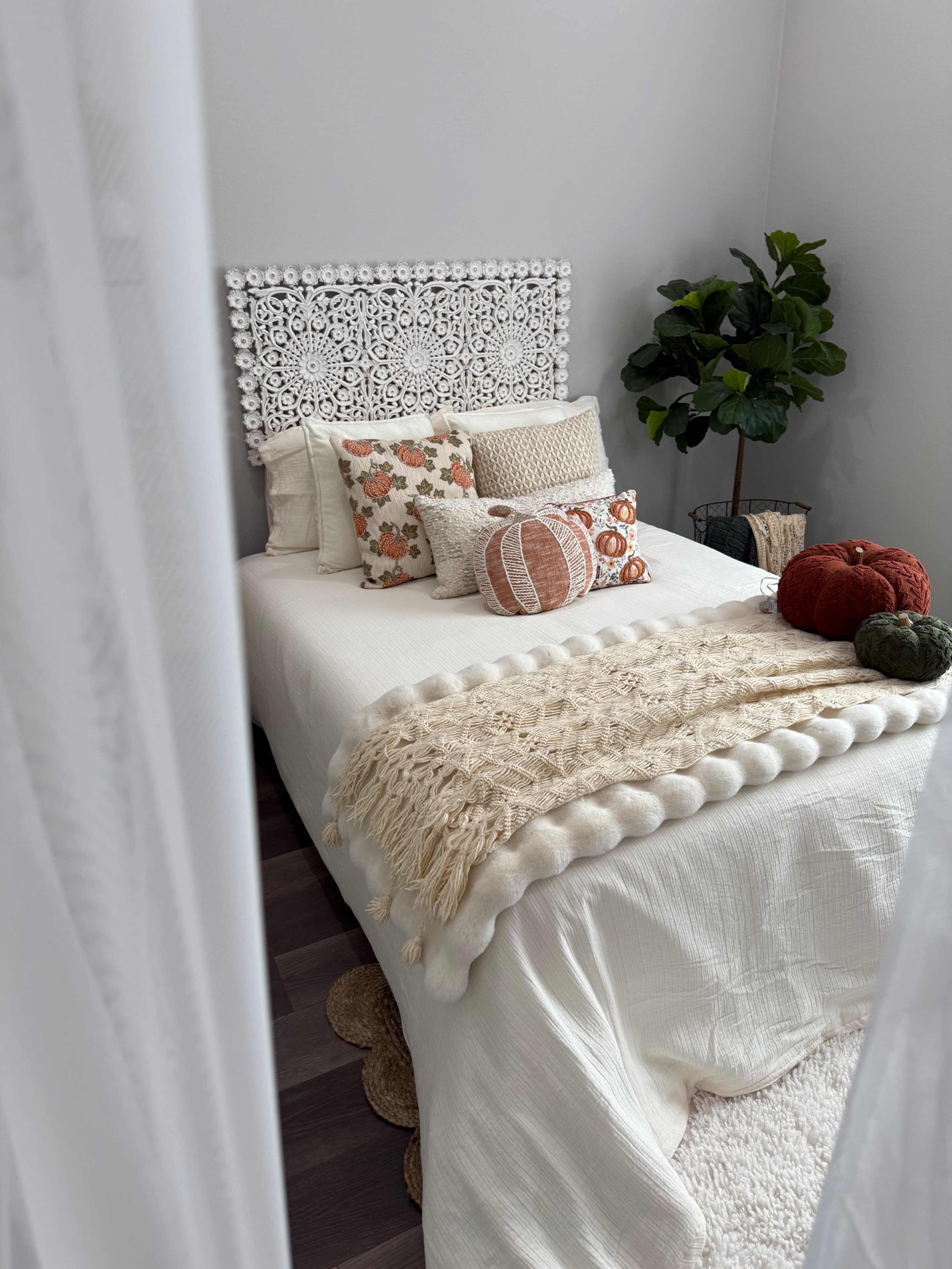 EC Studio | All-Inclusive Multi-Set Photography Studio With Lighting ...