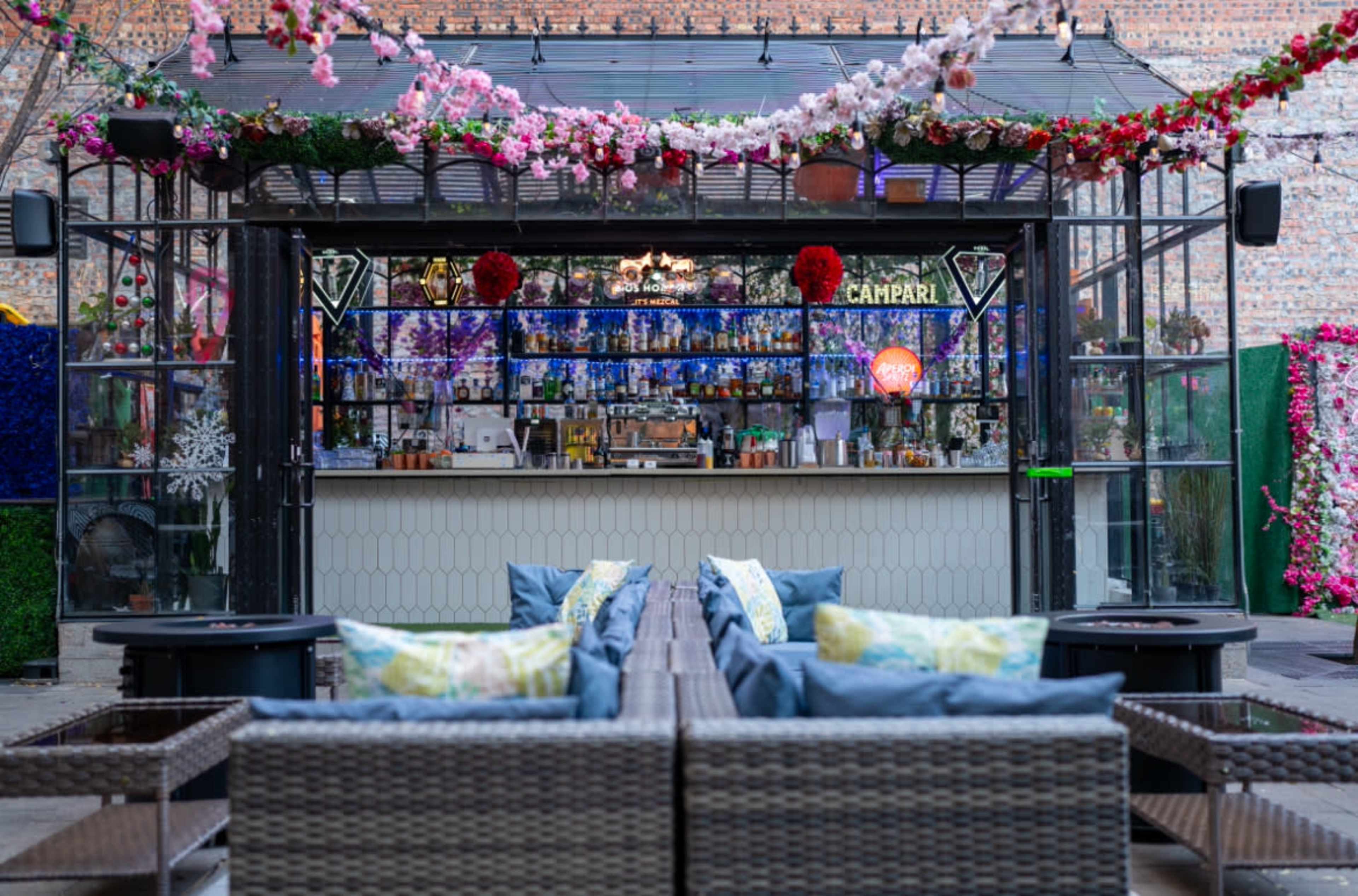 Soho Garden | Downtown Houston open patio cocktail bar on Main st ...