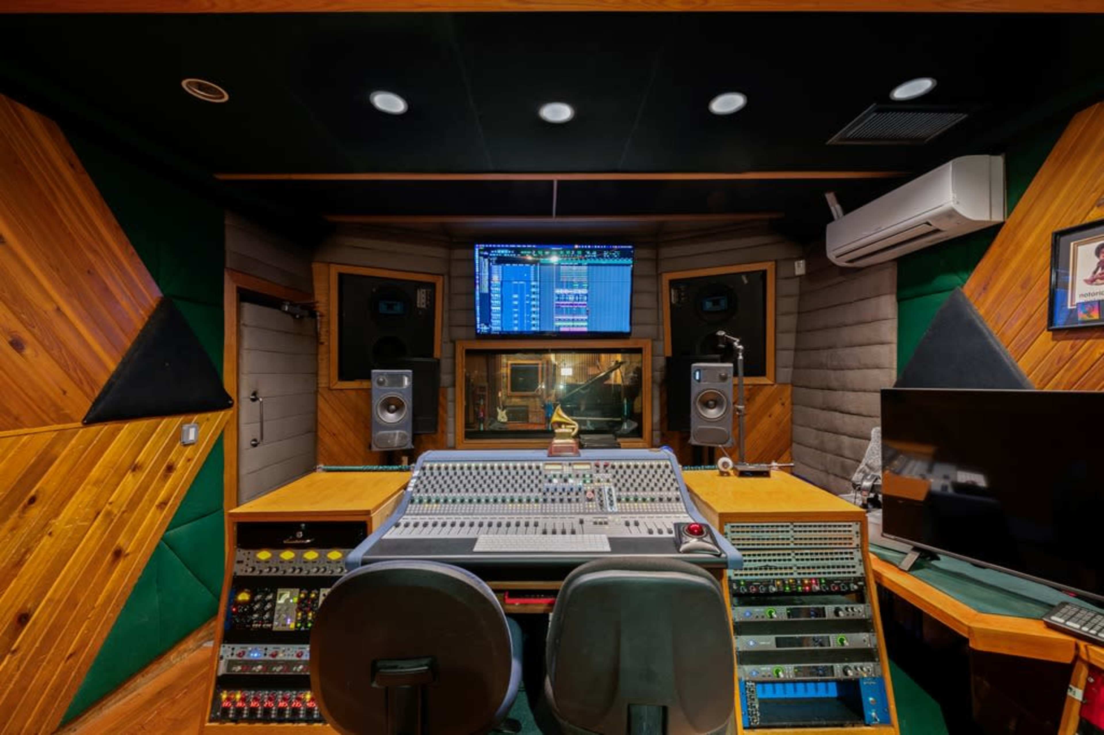 Los Depressos | State of the Art Recording Studio with Large Control ...