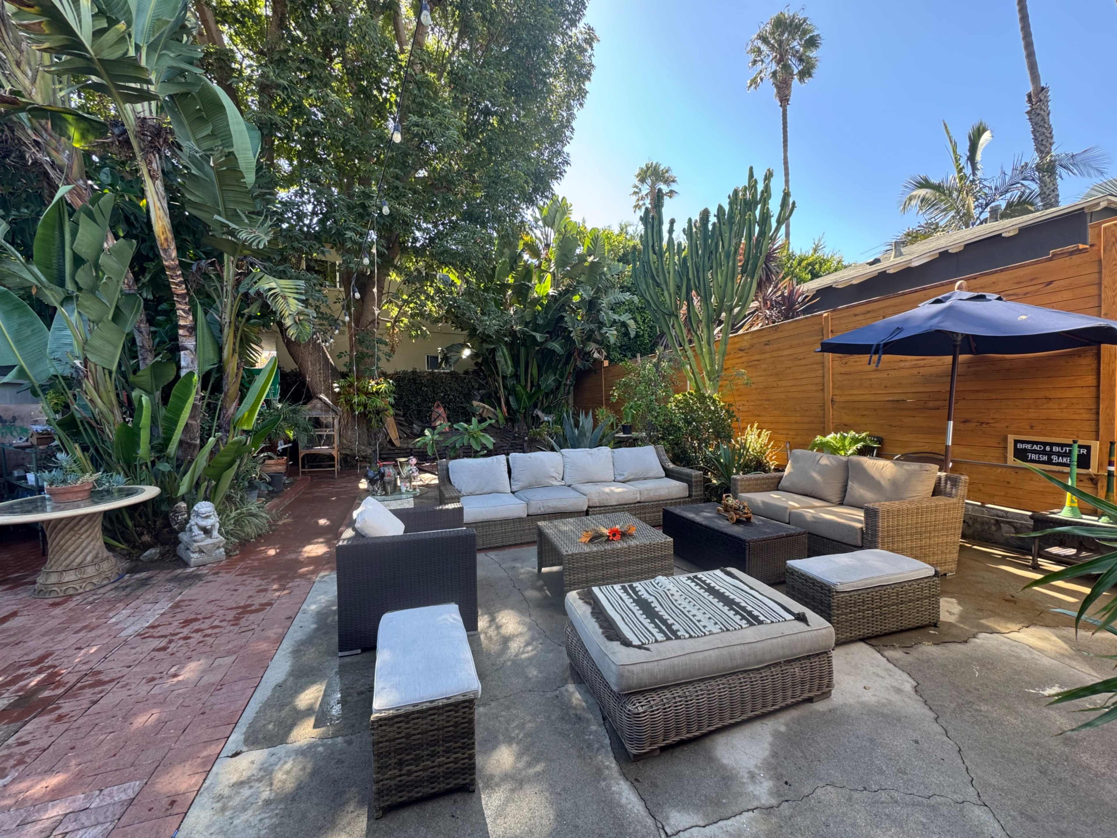 Downtown Santa Monica art studio blocks from the beach, Santa Monica ...