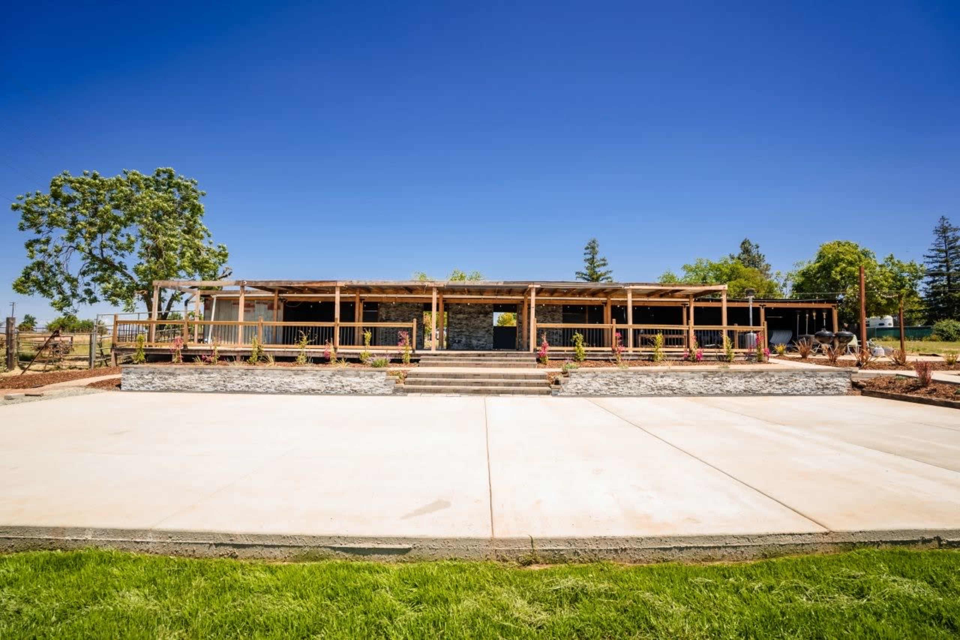 Estate Farms | Renovated Stables with a View, Sacramento, CA | Event ...