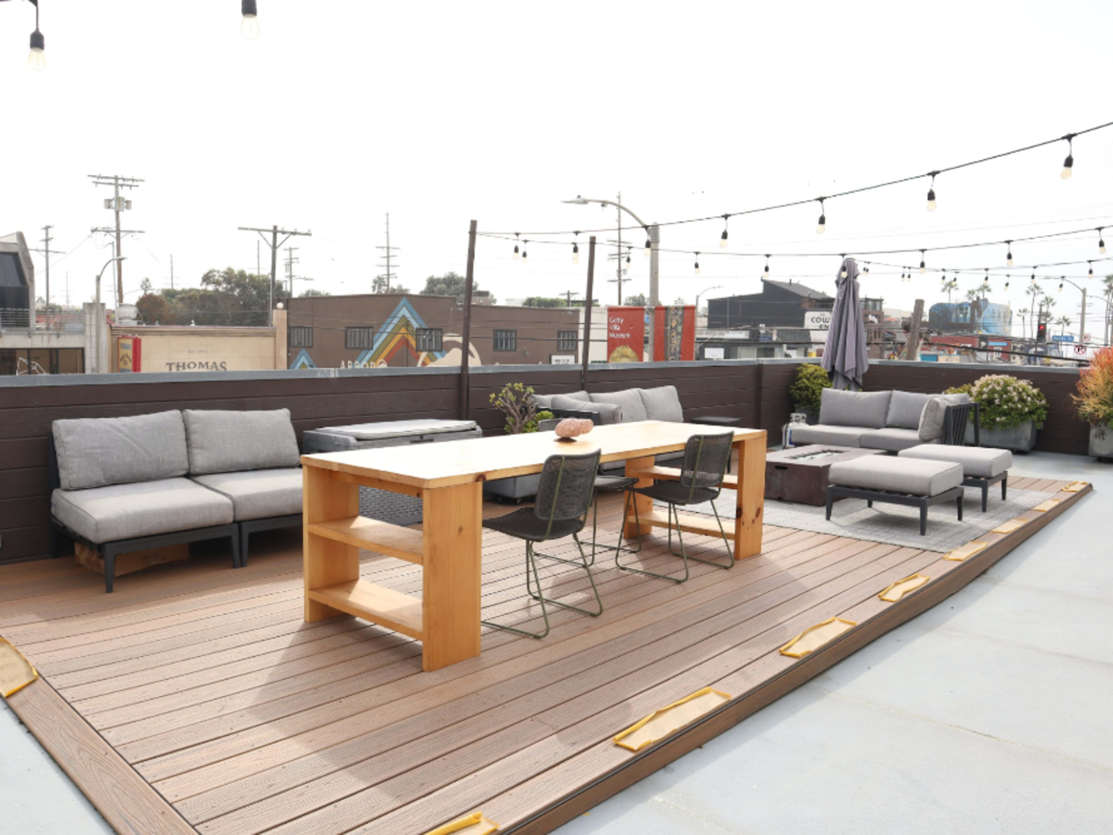 Sawubona Rooftop | Venice Rooftop and Indoor Lounge, Open-Air Third Floor with Ocean Views and ...