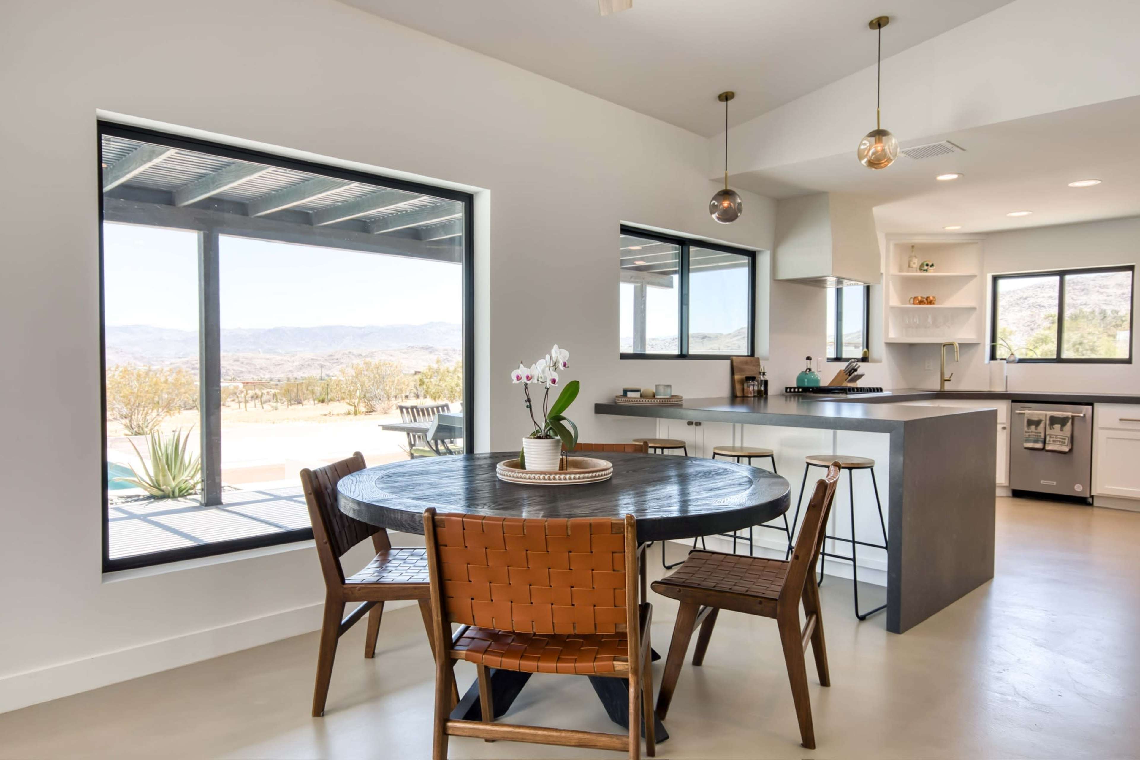 Desert Villa on 5 acres with pool and spa and mountain/desert views ...