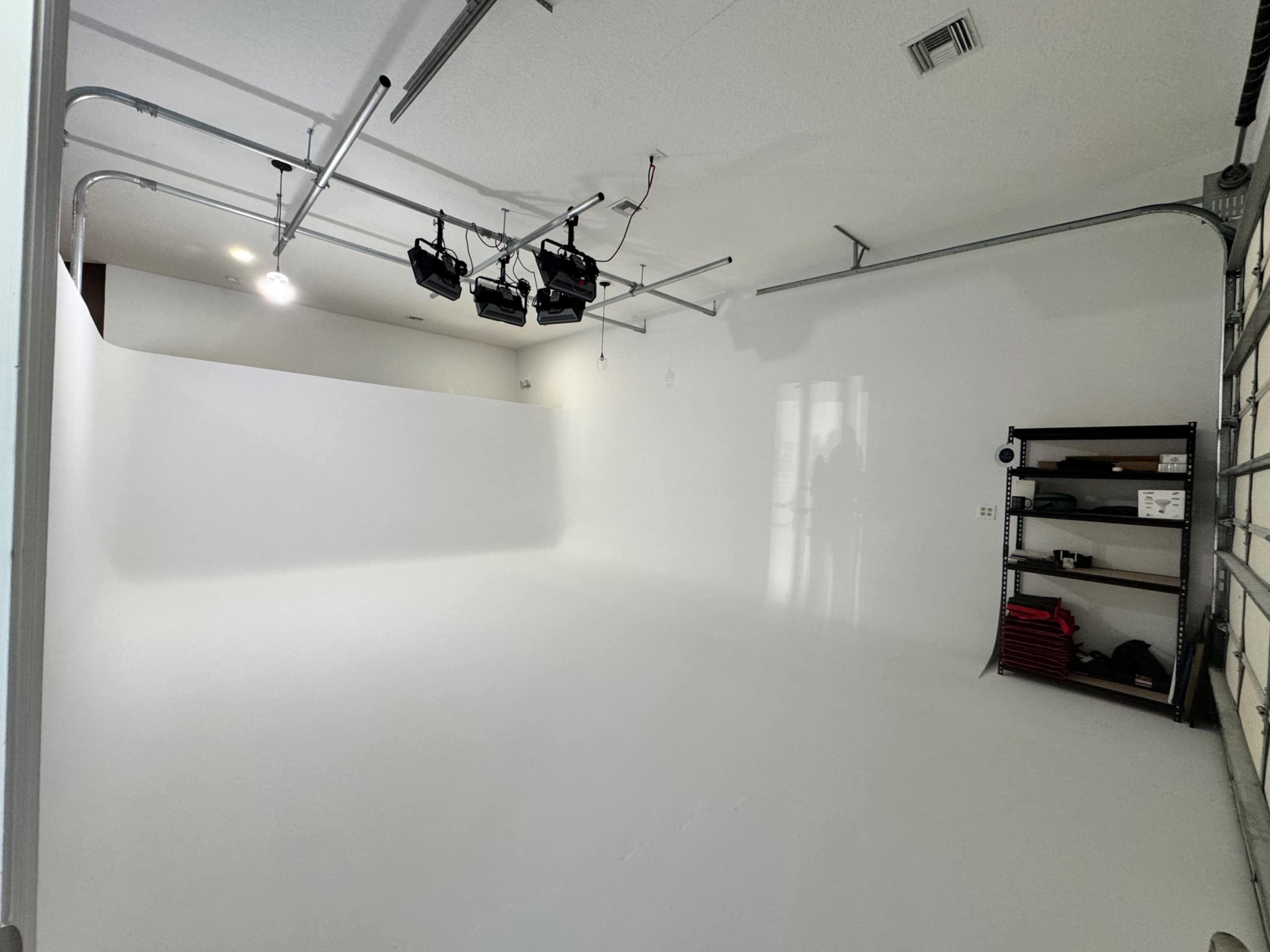 Lightbox Studio | Infinite White Cyc Wall with custom RGB lights ...