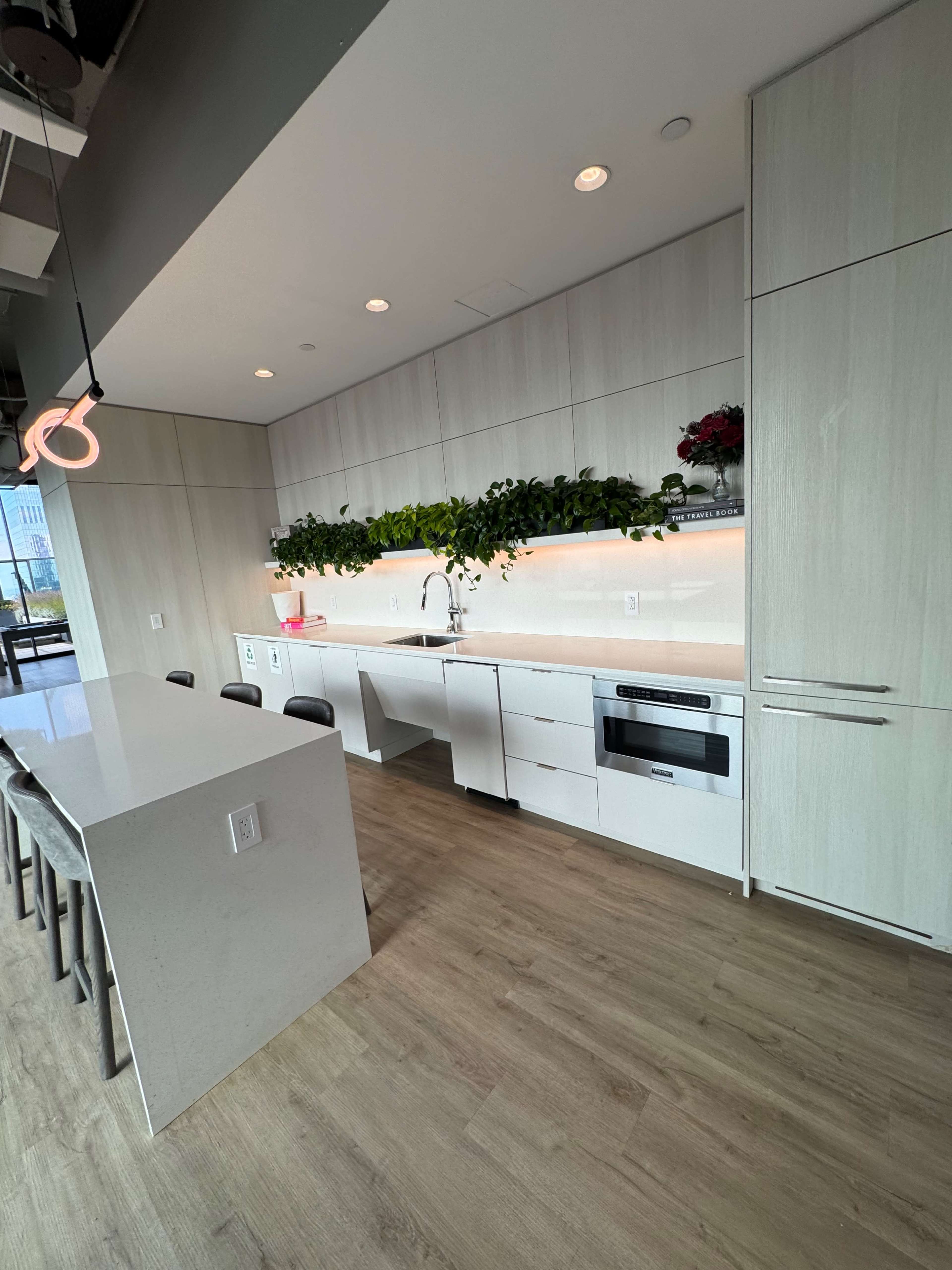 Millionaire Sky Lounge 360 View Rooftop | Millionaire Sky Lounge ...