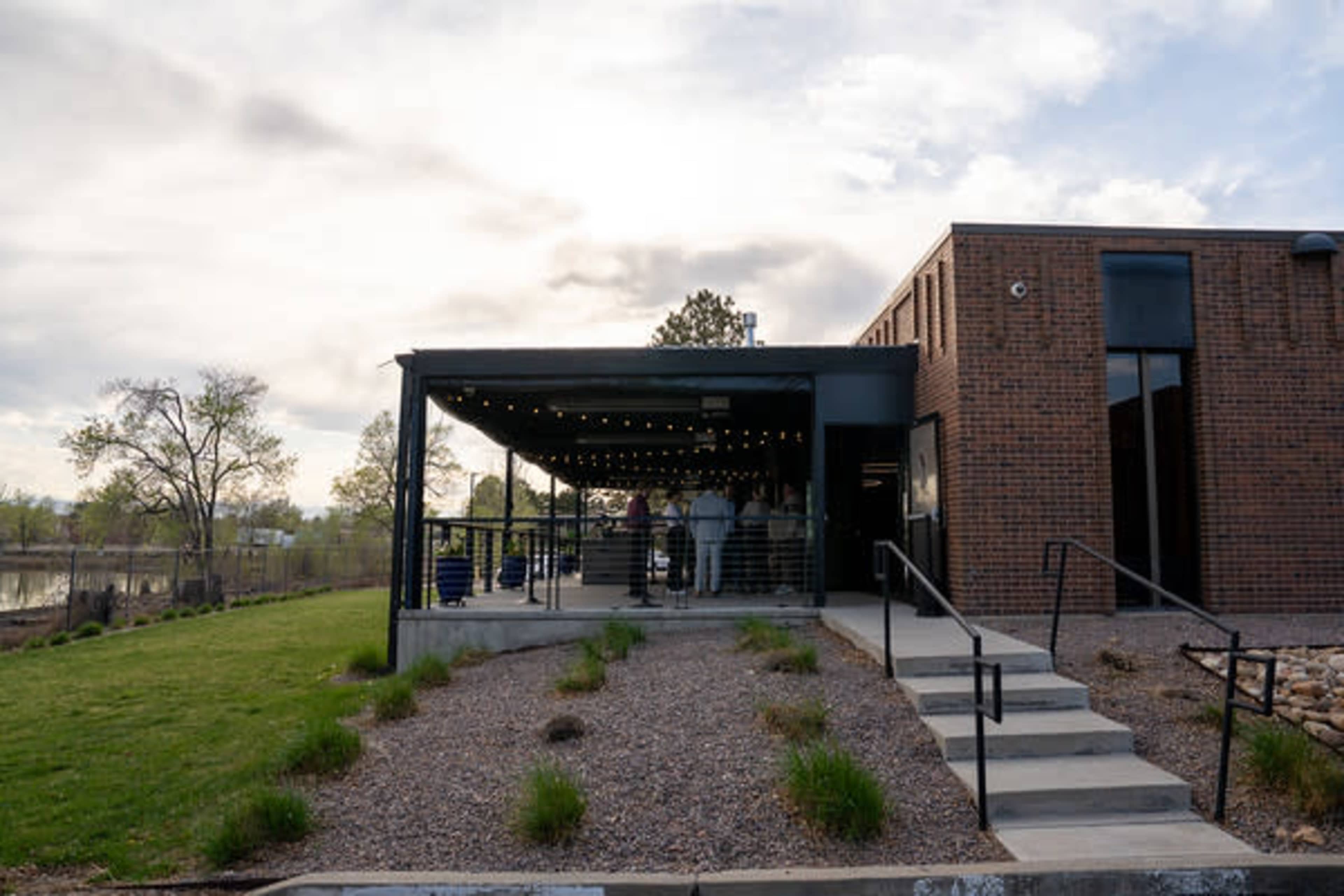 Modern Lakefront Event Hall in Central Location w/ All the Amenities ...