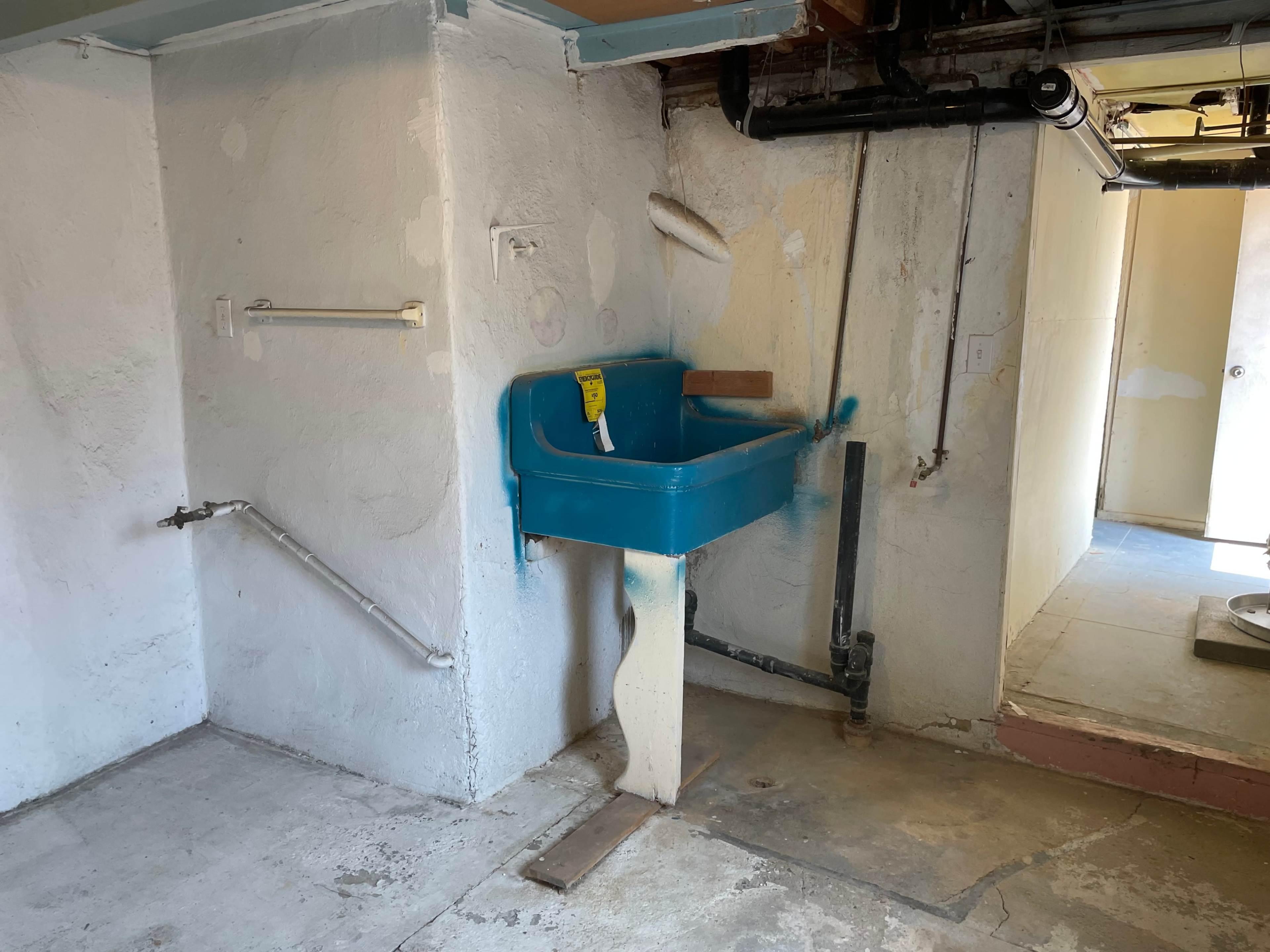 Film basement | Unfinished Basement - Horror, Scary, Deserted ...