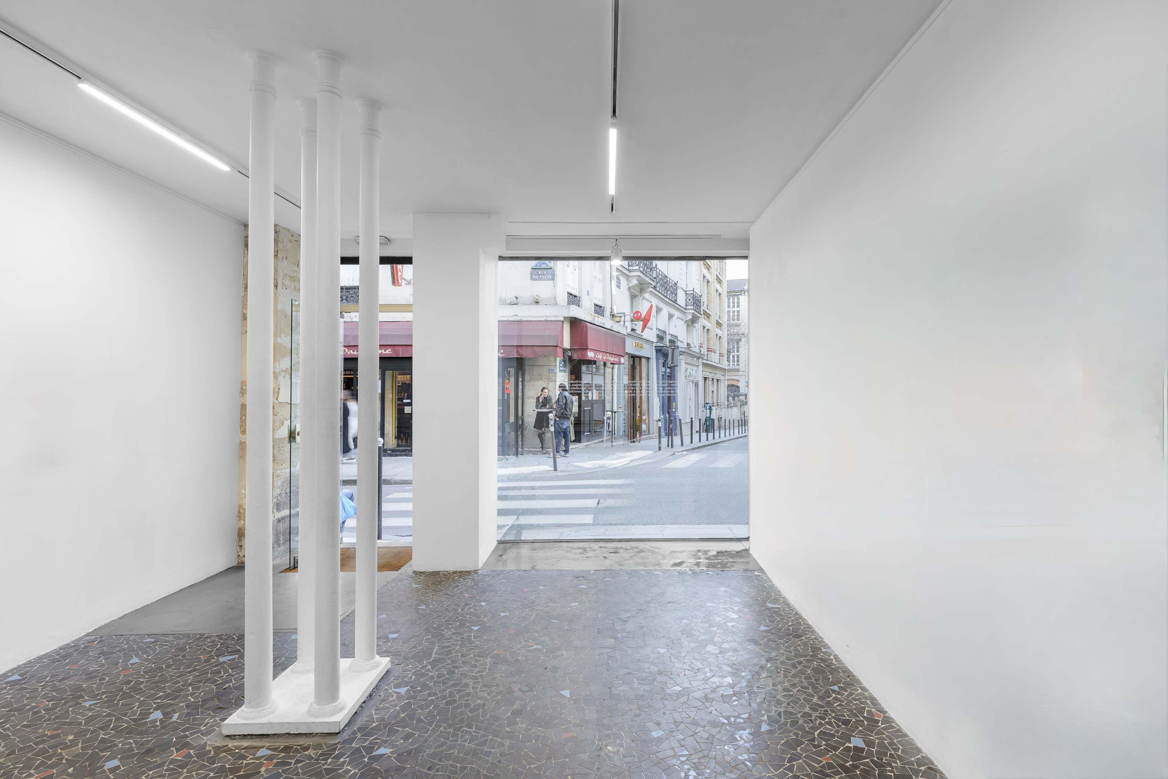 Superbe Galerie d'Art / Showroom à quelques mètres du Pont Neuf, Paris ...