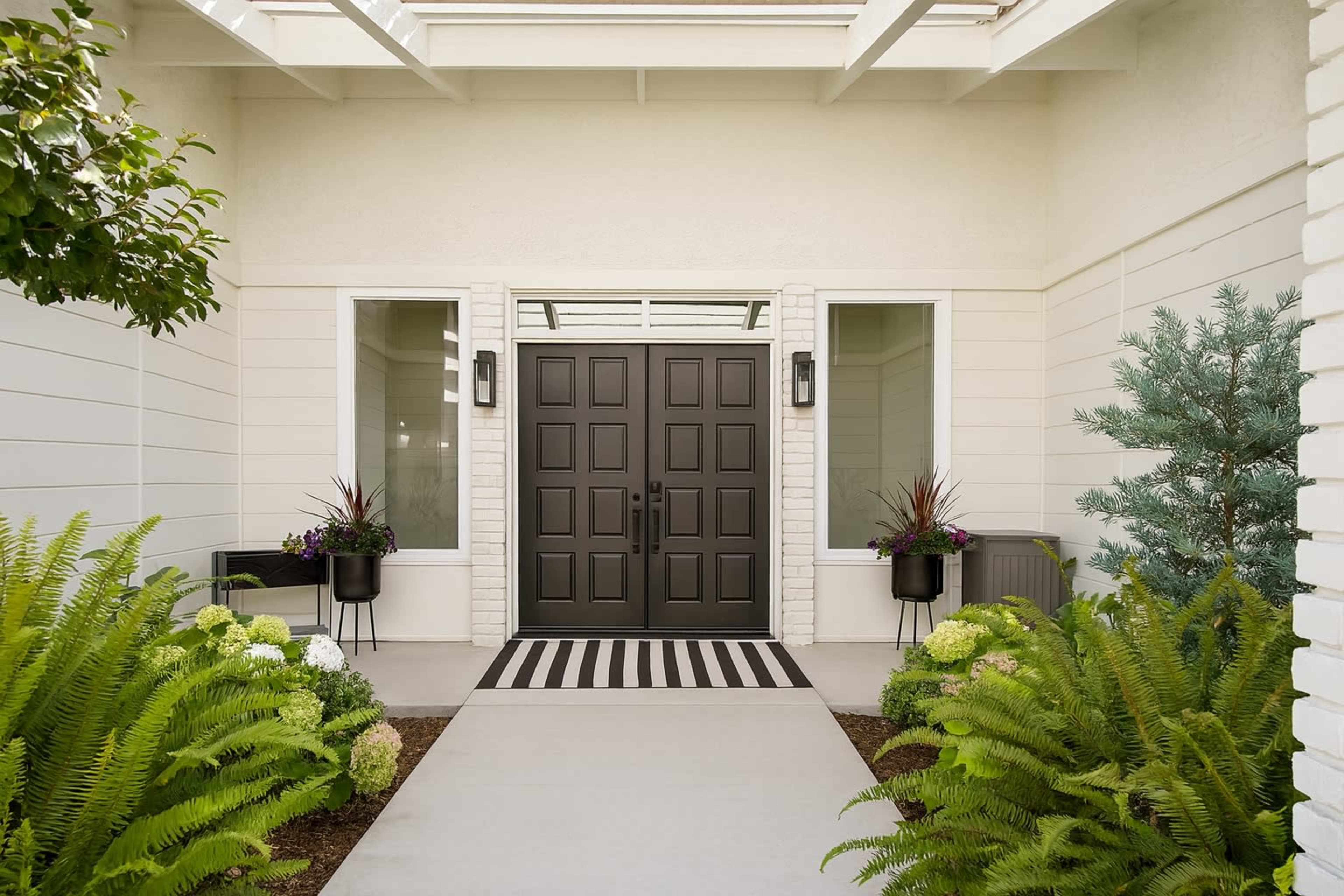 One-story home on 1/2 acre with pool, fruit trees and large kitchen ...