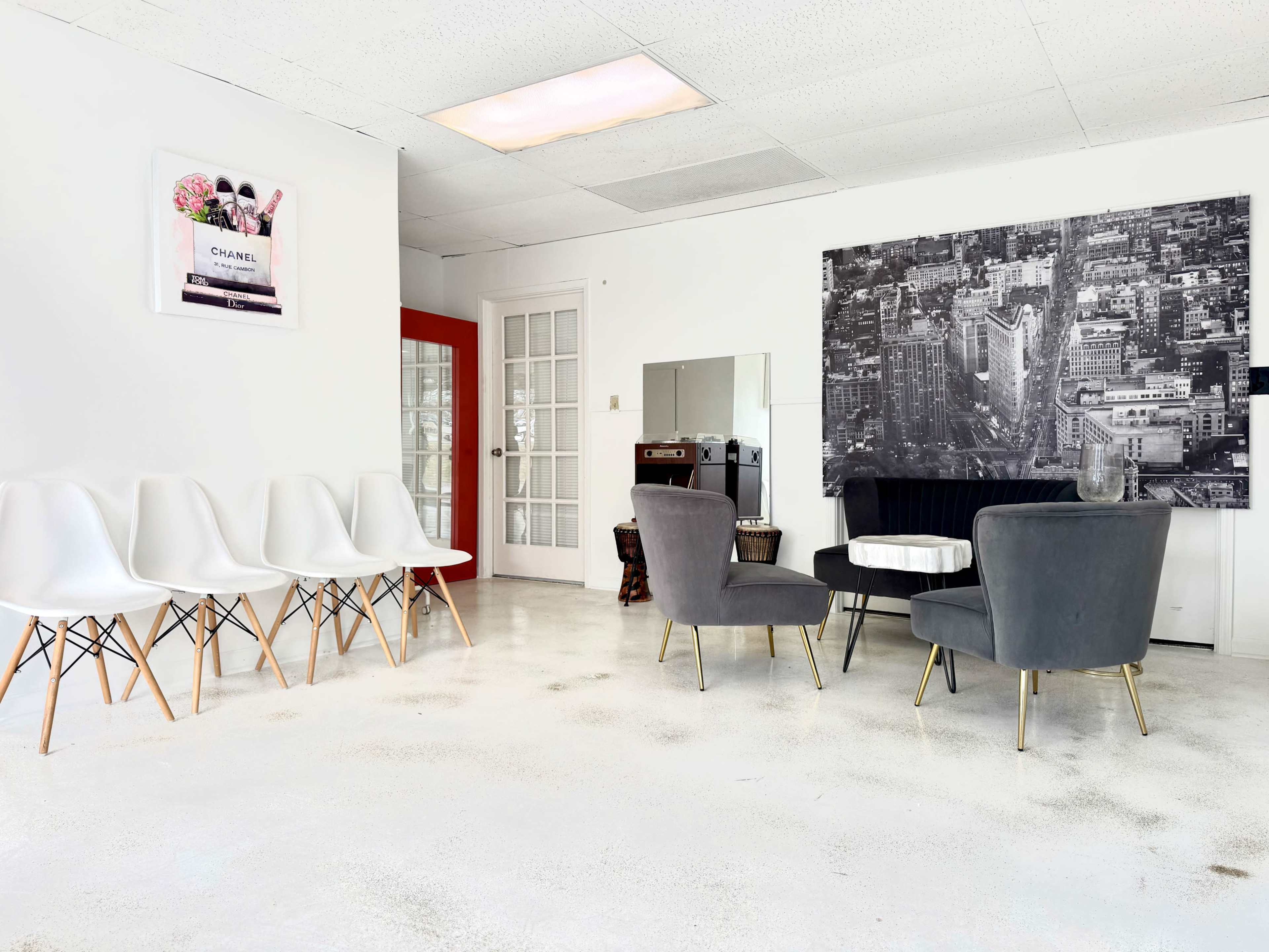 RL Photography Studio, Tucker, GA | Production | Peerspace