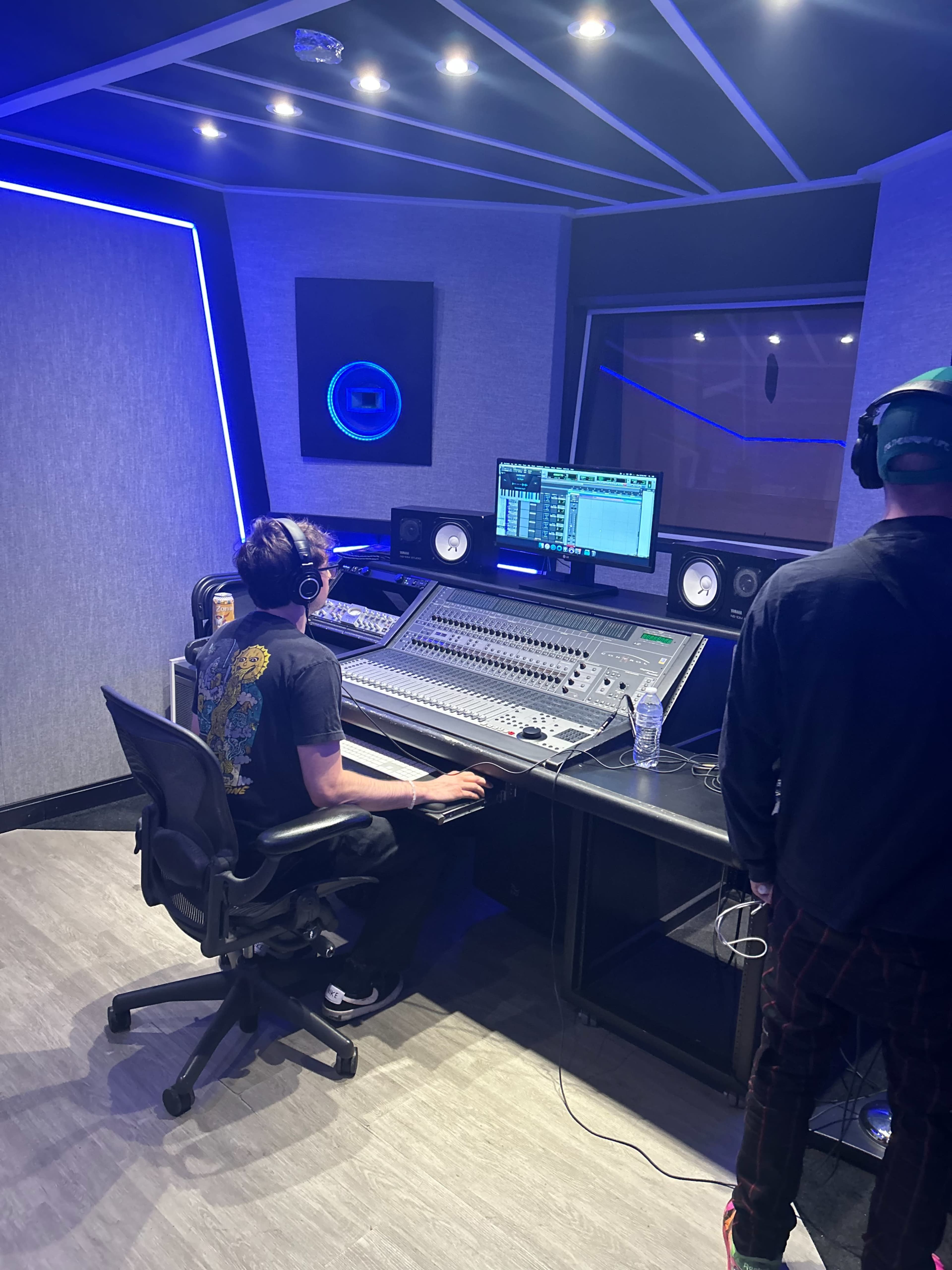 Vibey DTLA Penthouse Recording Studio with a Skyline View, Los Angeles ...