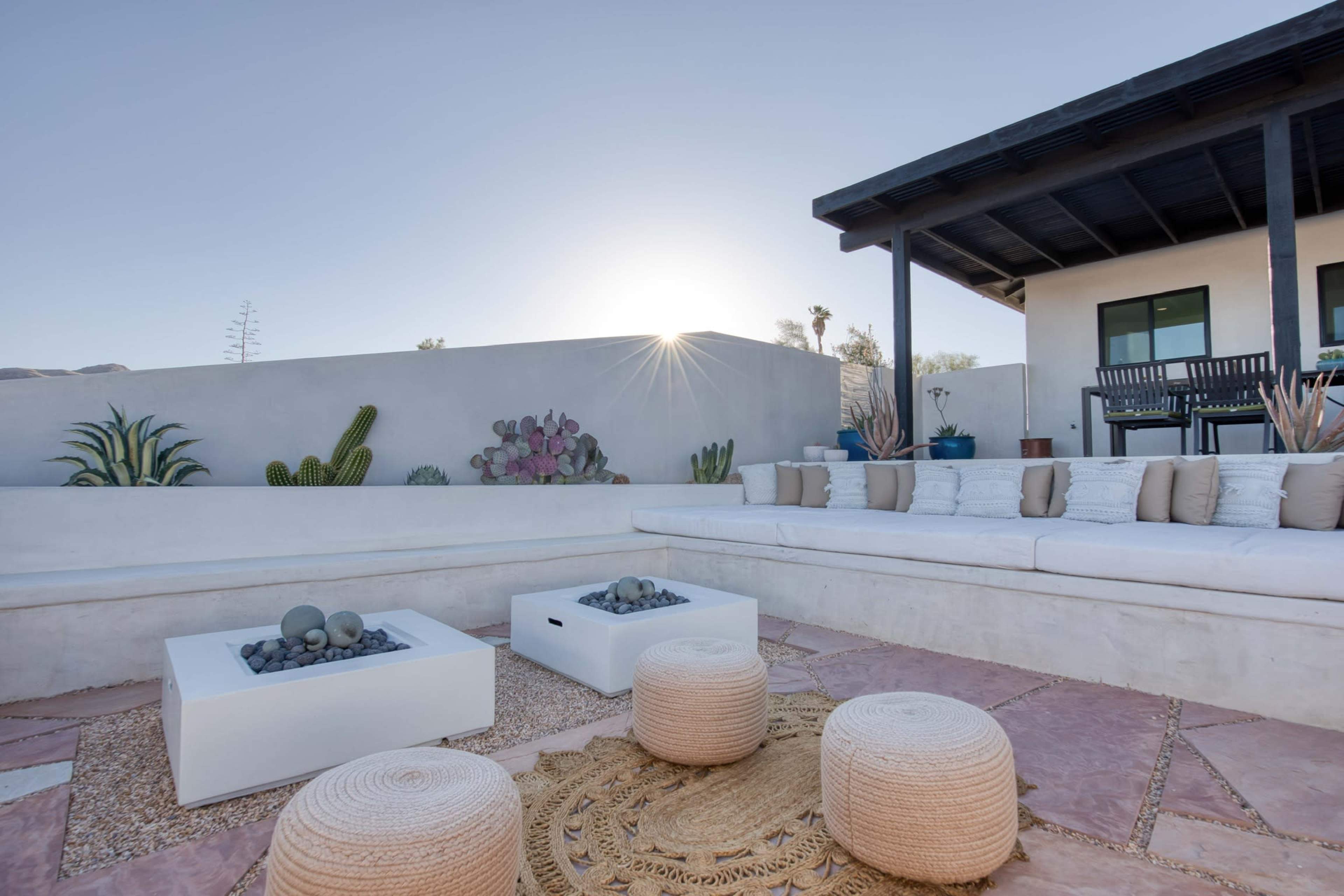 Desert Villa on 5 acres with pool and spa and mountain/desert views ...