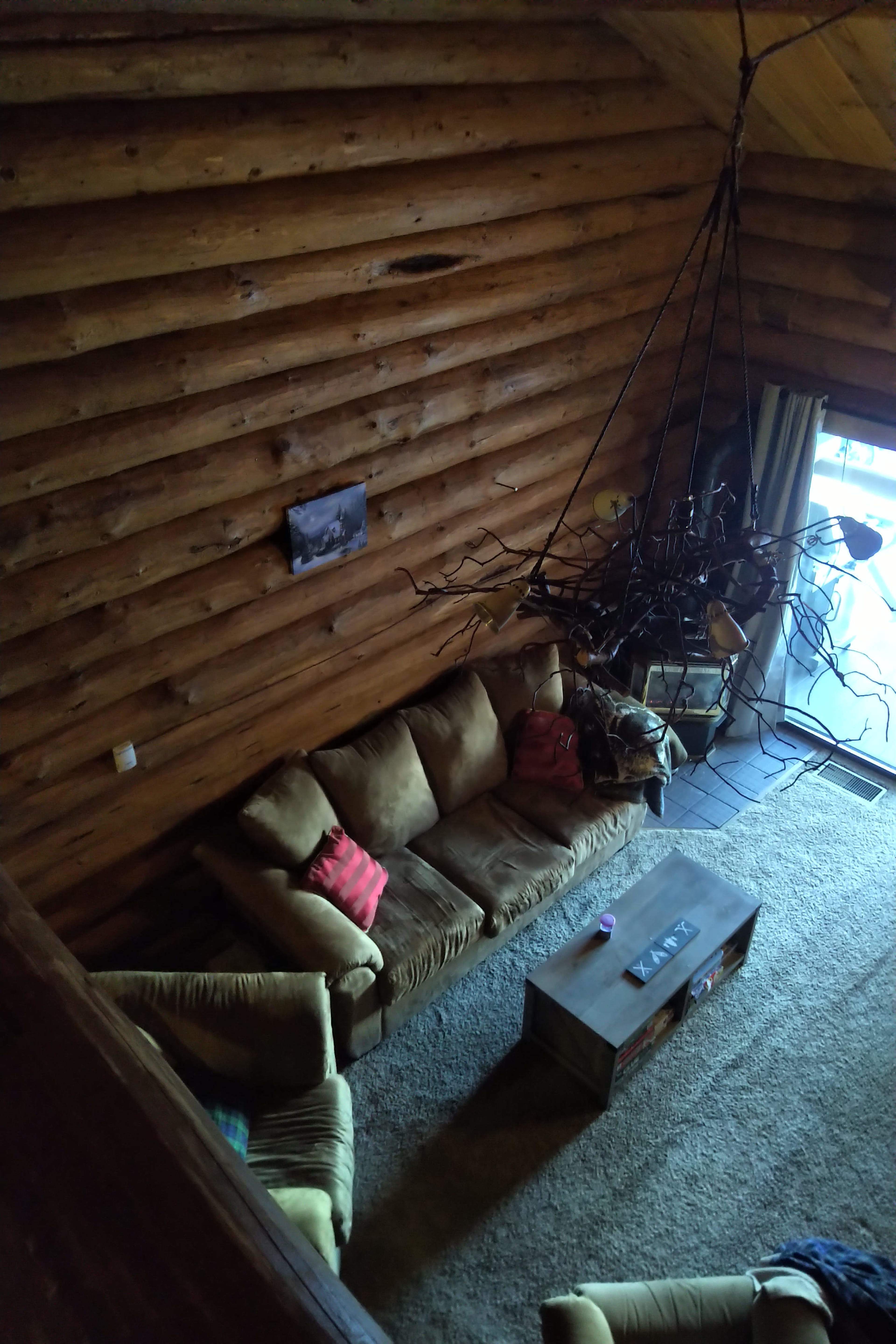 Rustic log cabin / chalet at small ski resort in Hemlock Valley. Cute ...