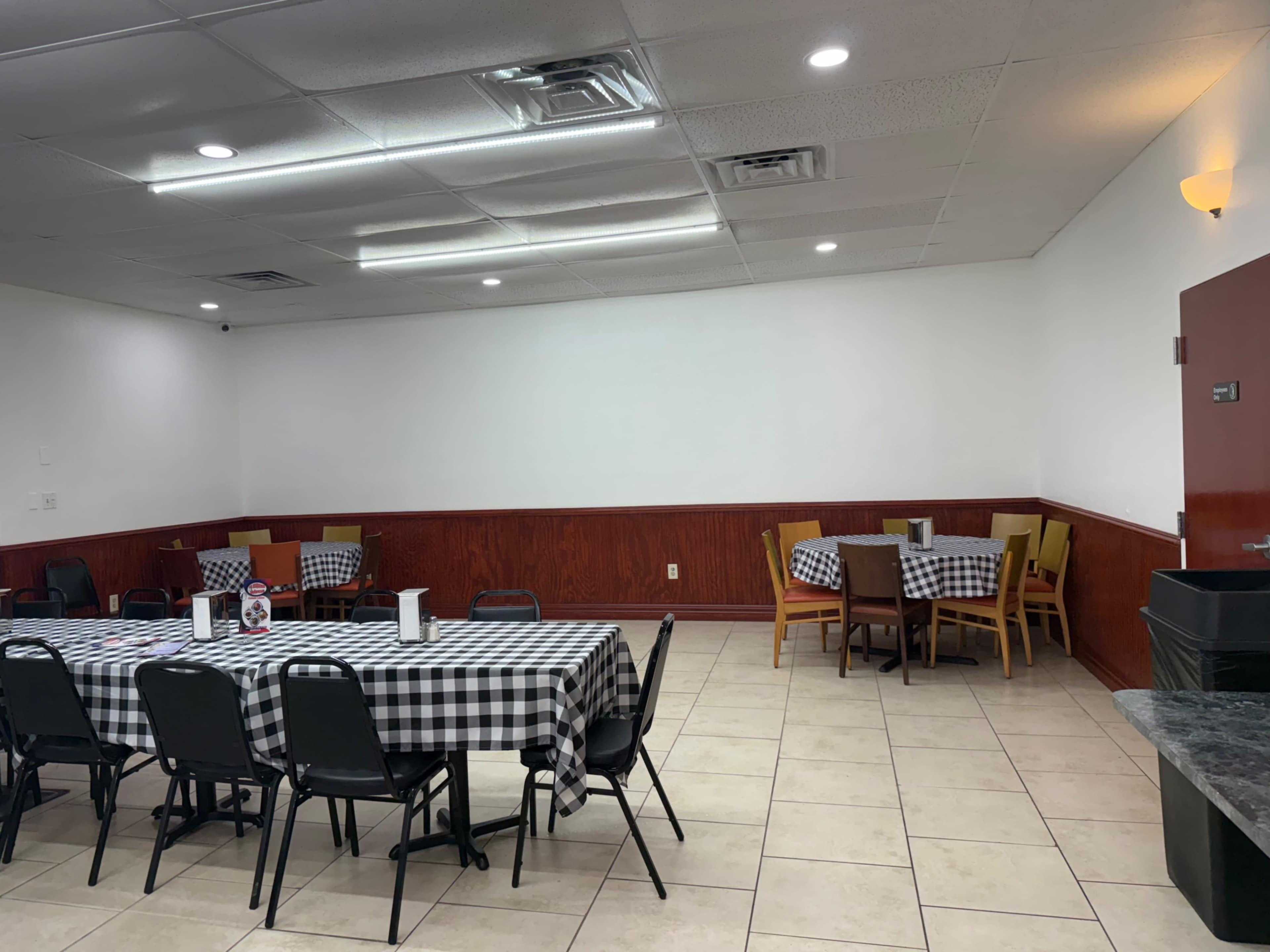 North Tampa Event Space, Tampa, FL | Event | Peerspace