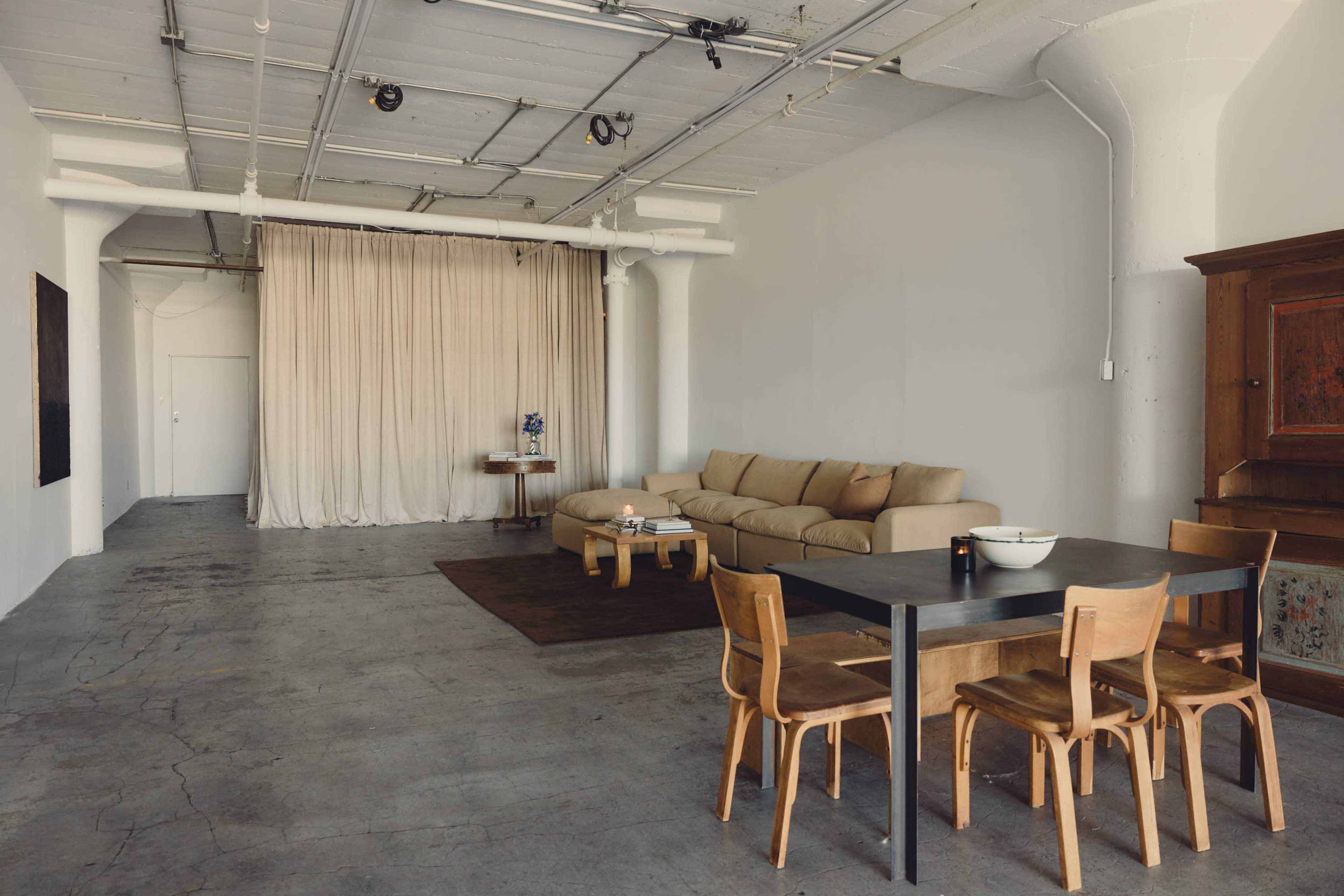 Artful Downtown Studio with Beautiful Natural Light Near Arts District ...