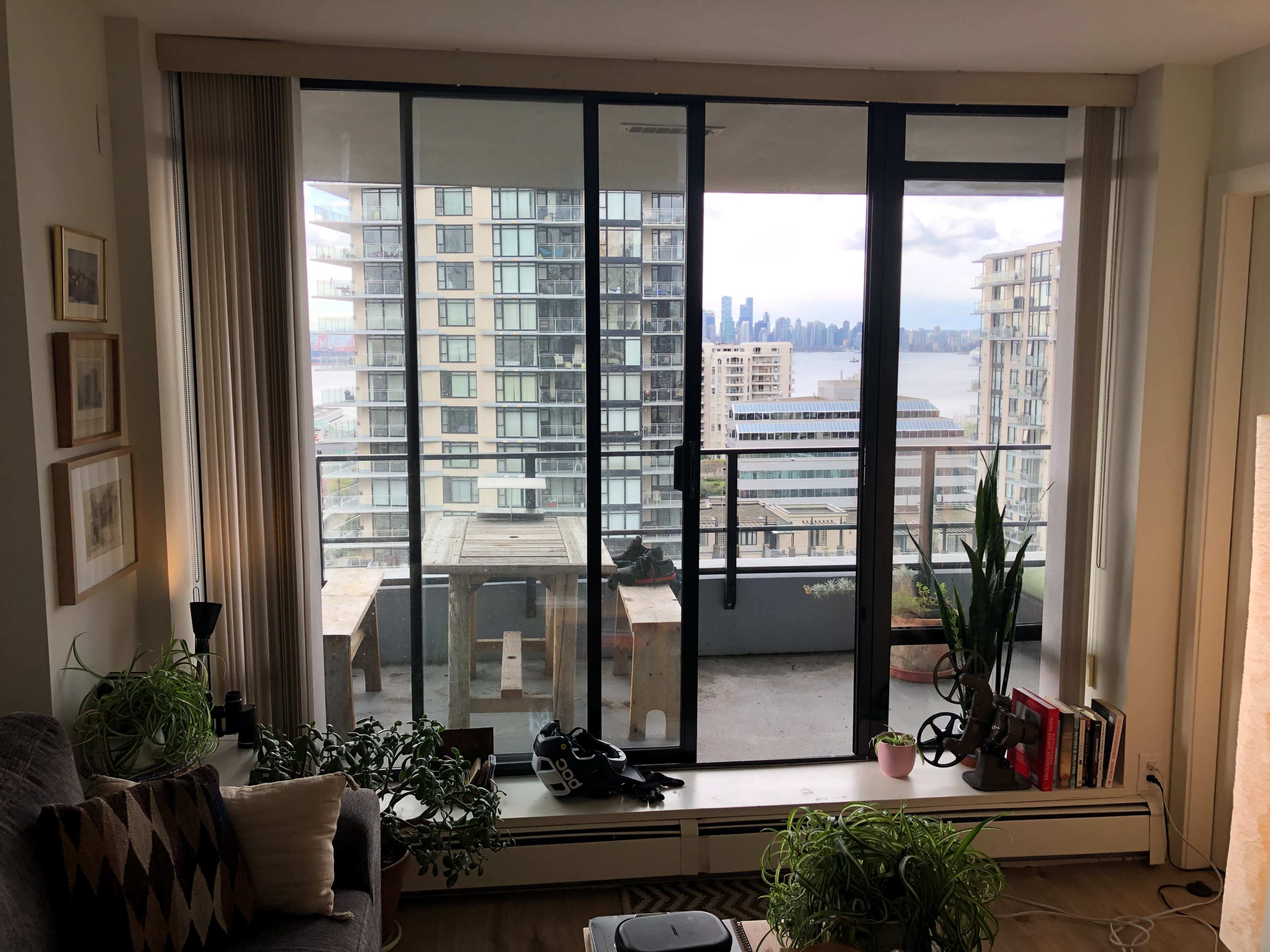 Bright South Facing Modern Studio/Apartment, North Vancouver ...
