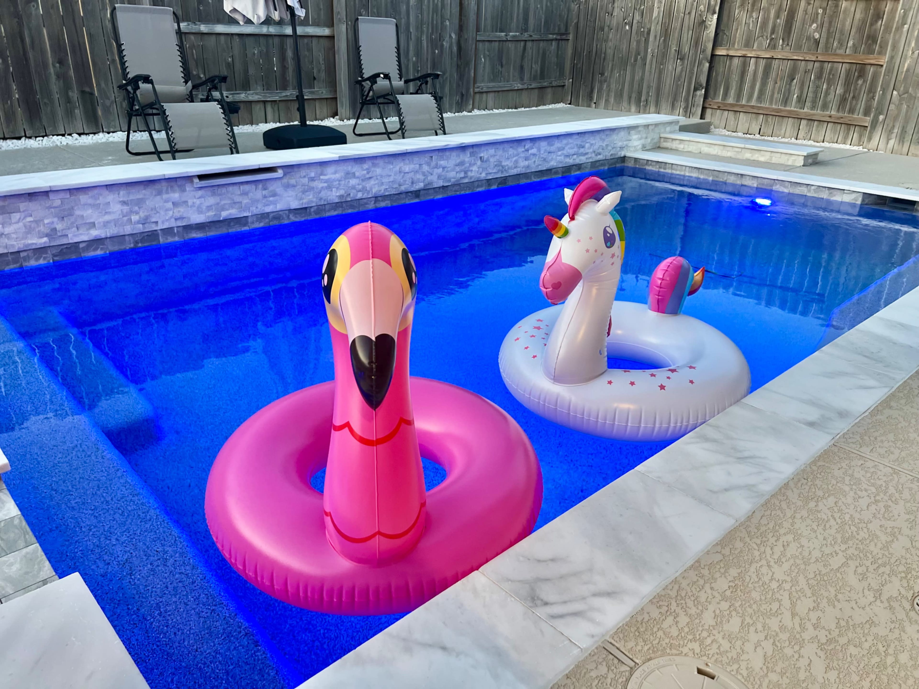 Modern Paradise! | Modern Paradise! New Private Heated Pool and Spa ...