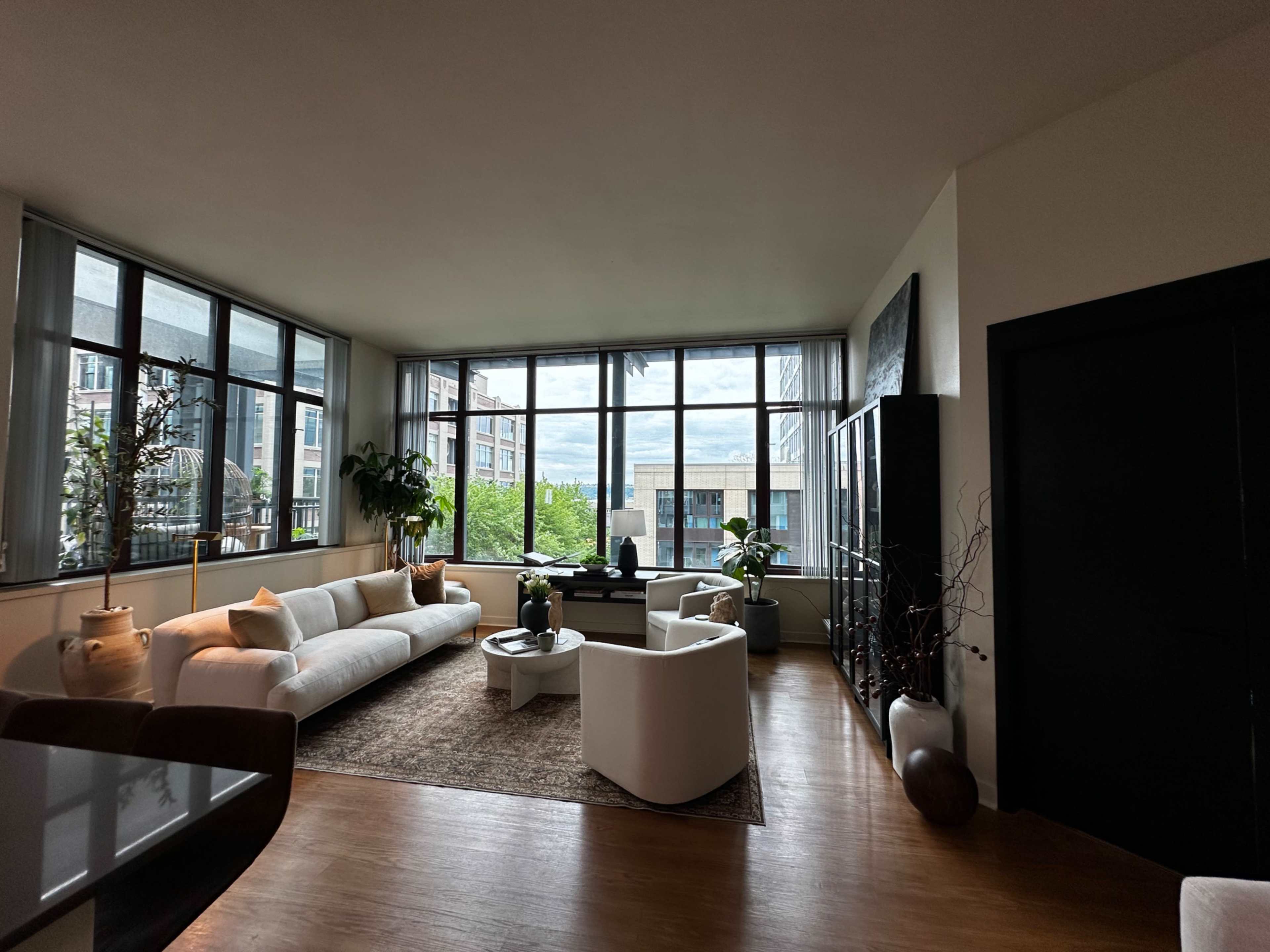 The 564 - Your place in the city | Downtown Apartment- Near Pike Place ...