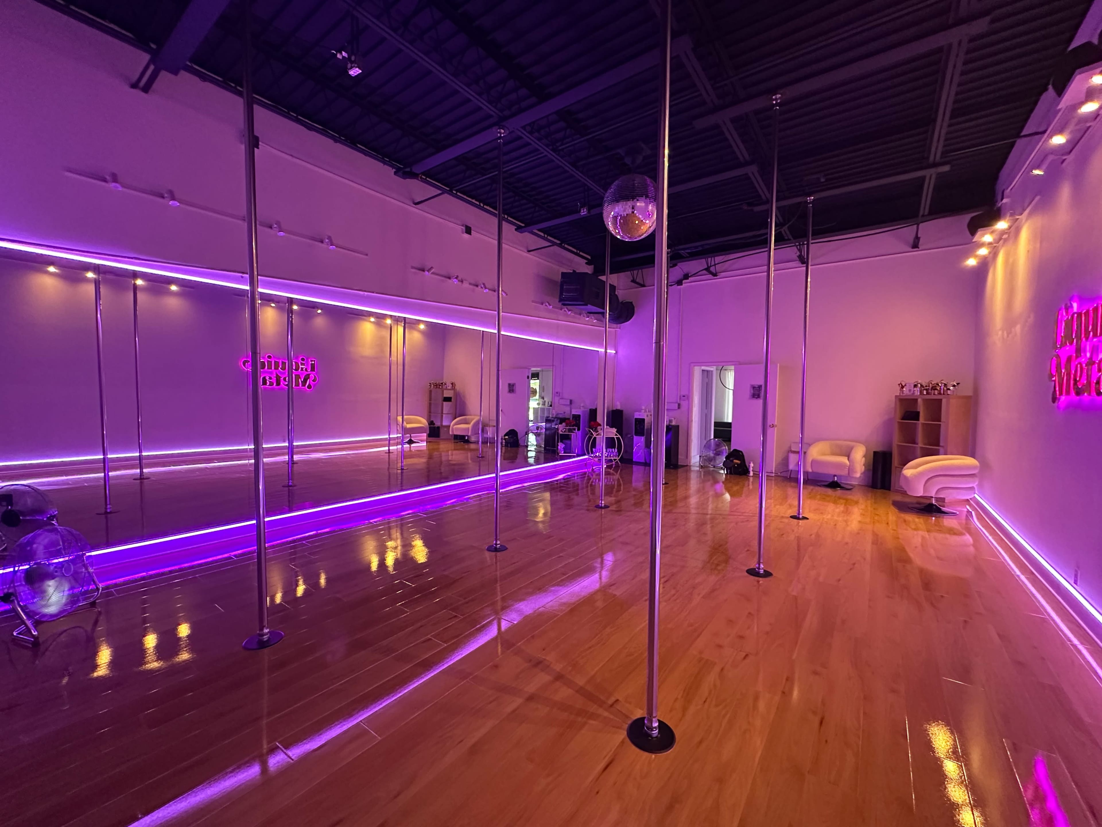 Loft studio space with two studios, 1150 sq ft, 13 foot ceilings ...