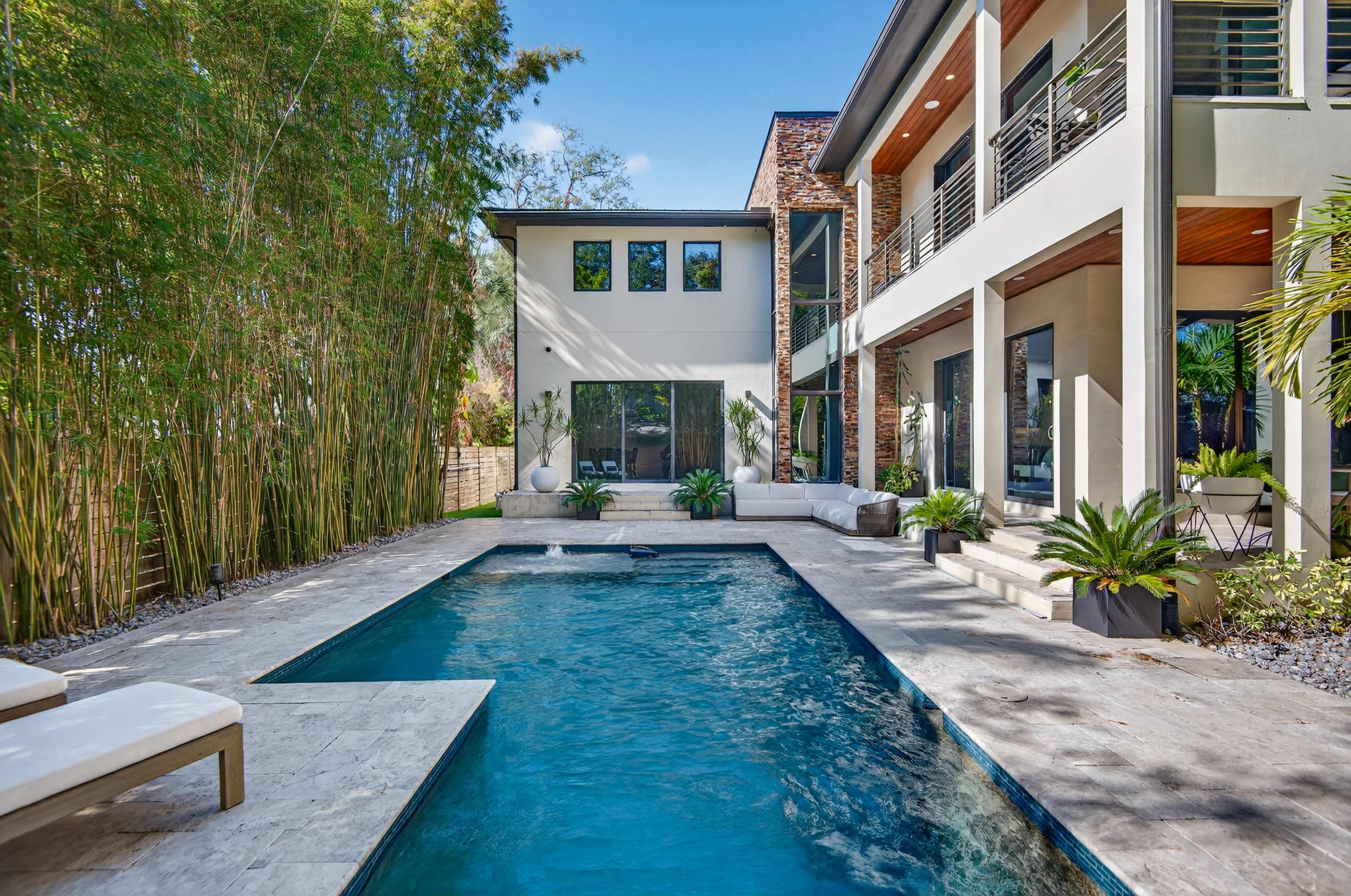 Black House Realty | Luxury South Tampa Creative Production Home w ...