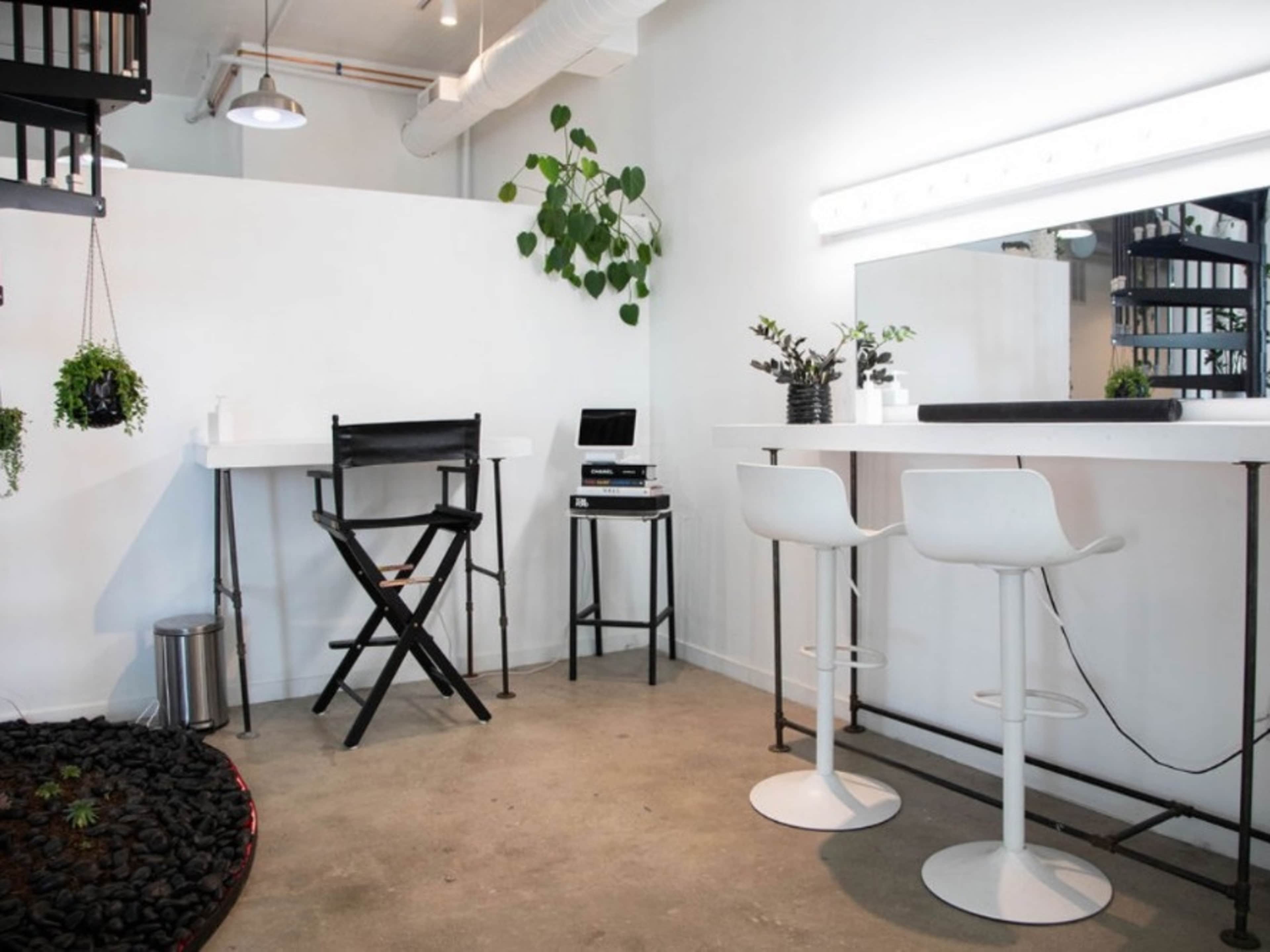 Urban loft style photostudio right off the freeway downtown, Salt Lake ...