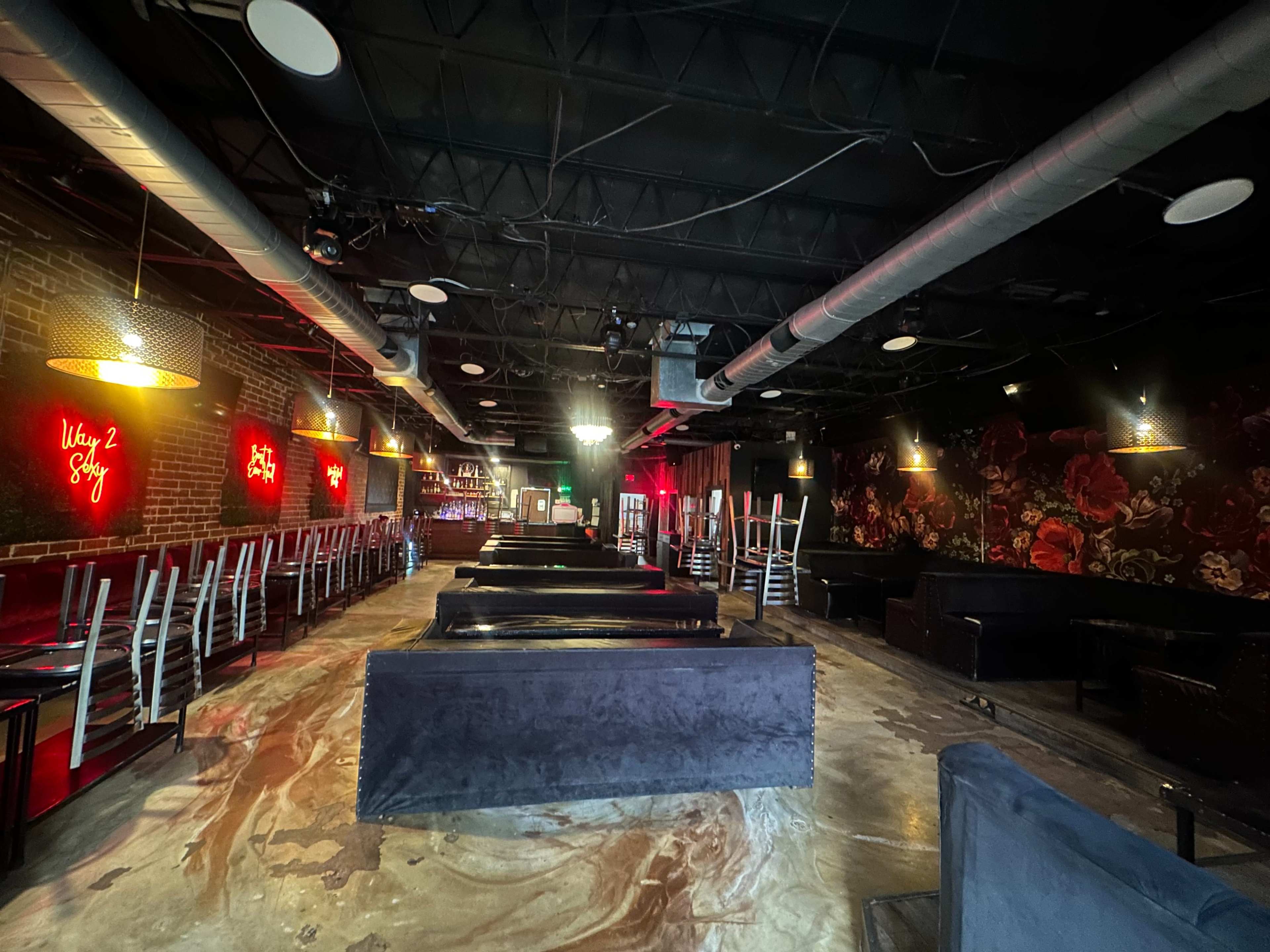TRUTH MIDTOWN LOUNGE | WEST MIDTOWN DOWNTOWN LOUNGE WITH FLEXIBLE FLOOR ...