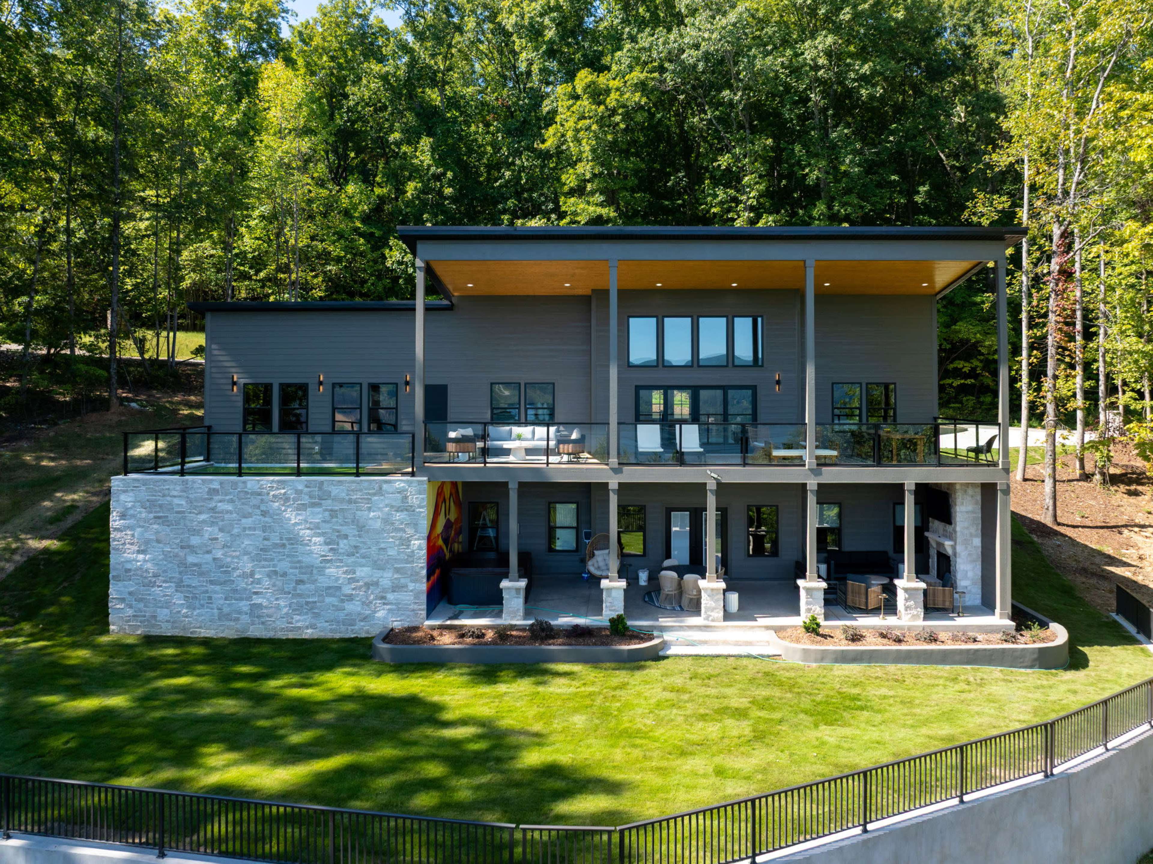 Lakeside Bluff | Luxury Lake House with Insane Water View, Guild, TN ...