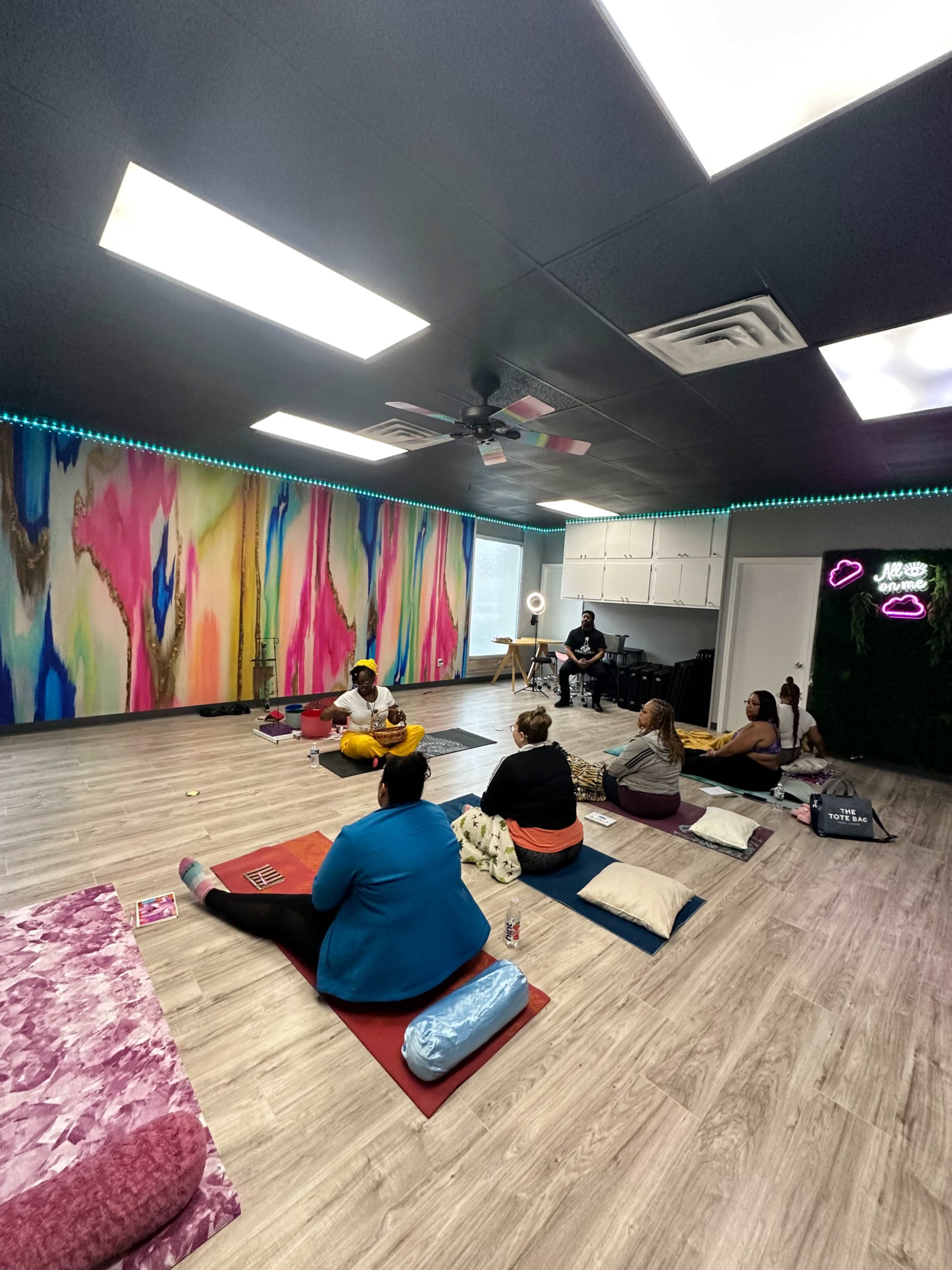 Modern Meeting and Networking Space for intimate gatherings, Fishers ...