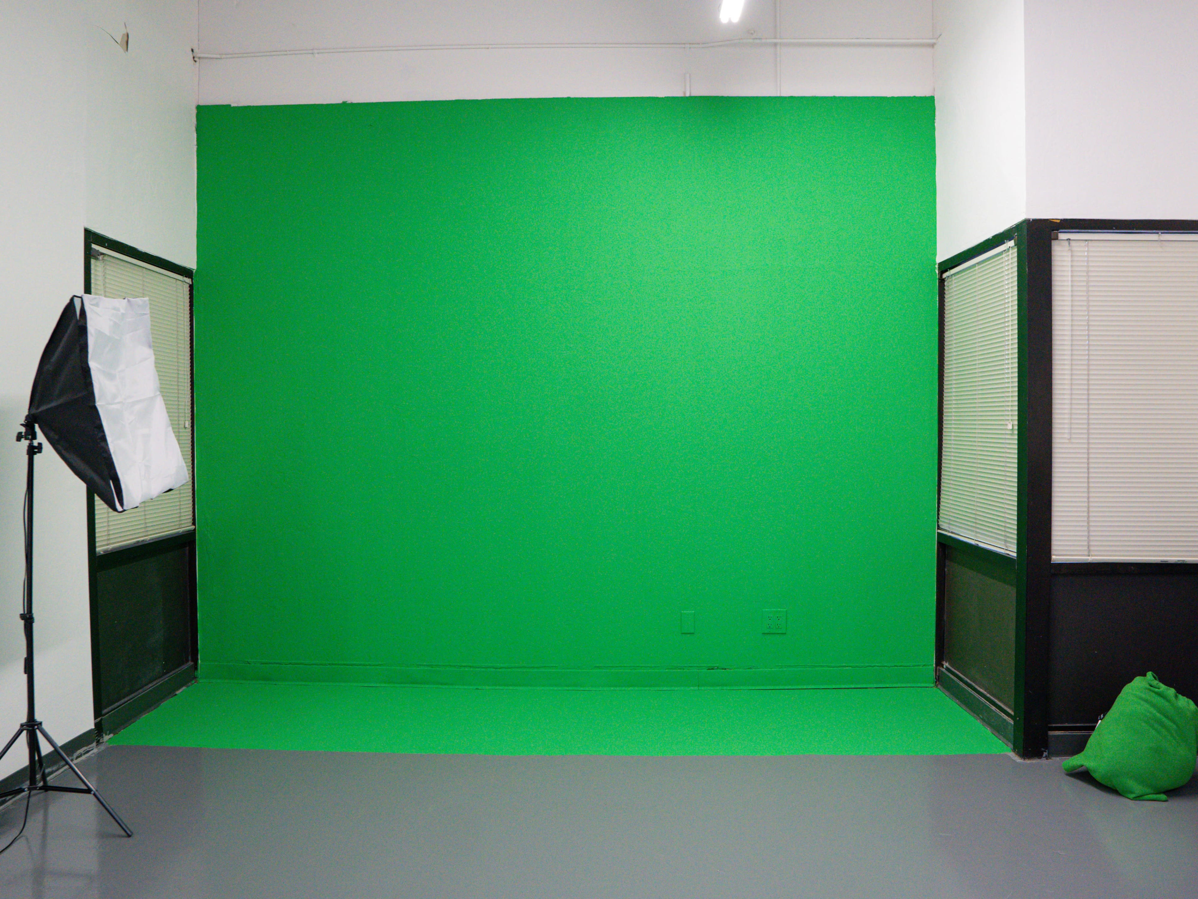 Photo & Video Production Studio with Cyc Wall & Green Screen, Phoenix ...