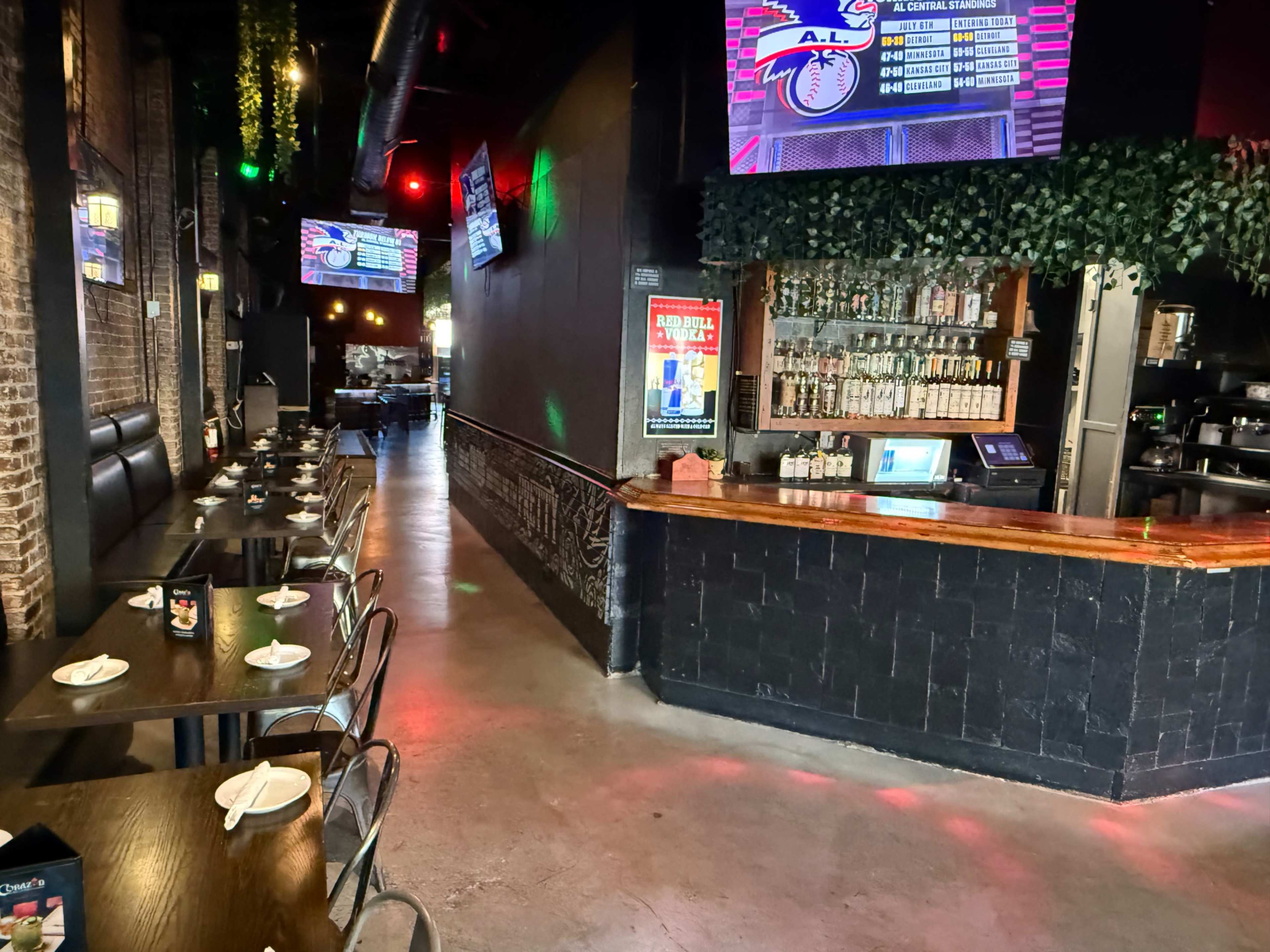 Downtown Fullerton themed restaurant and lounge with brick throughout ...