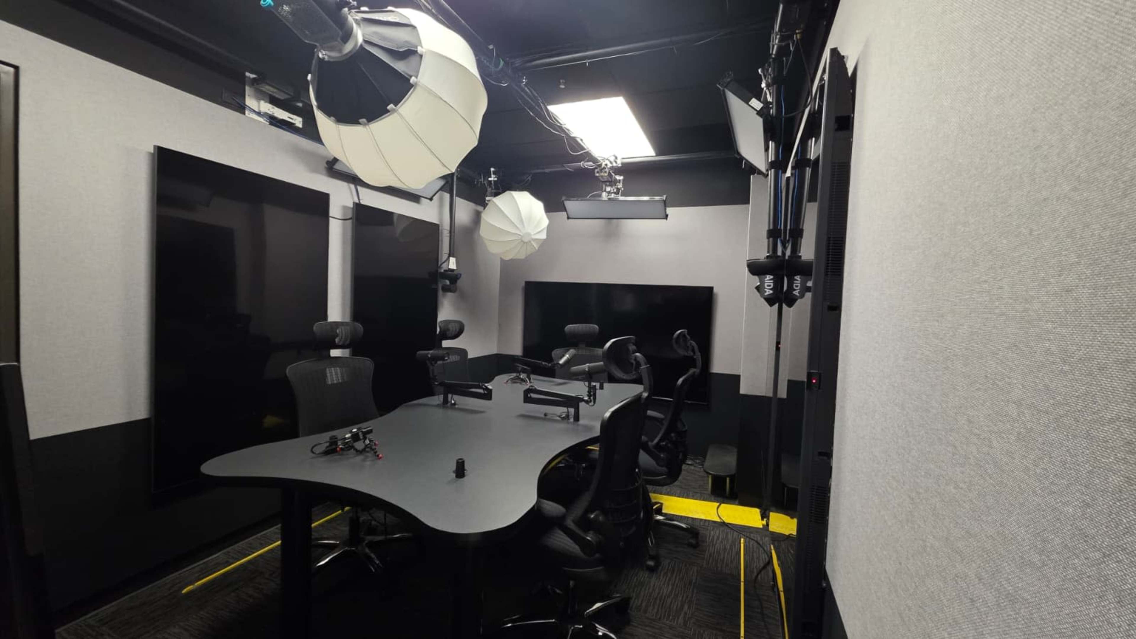 UNO Podcast Studios | Turnkey Video Podcast & Interview Room (Multi-Cam ...