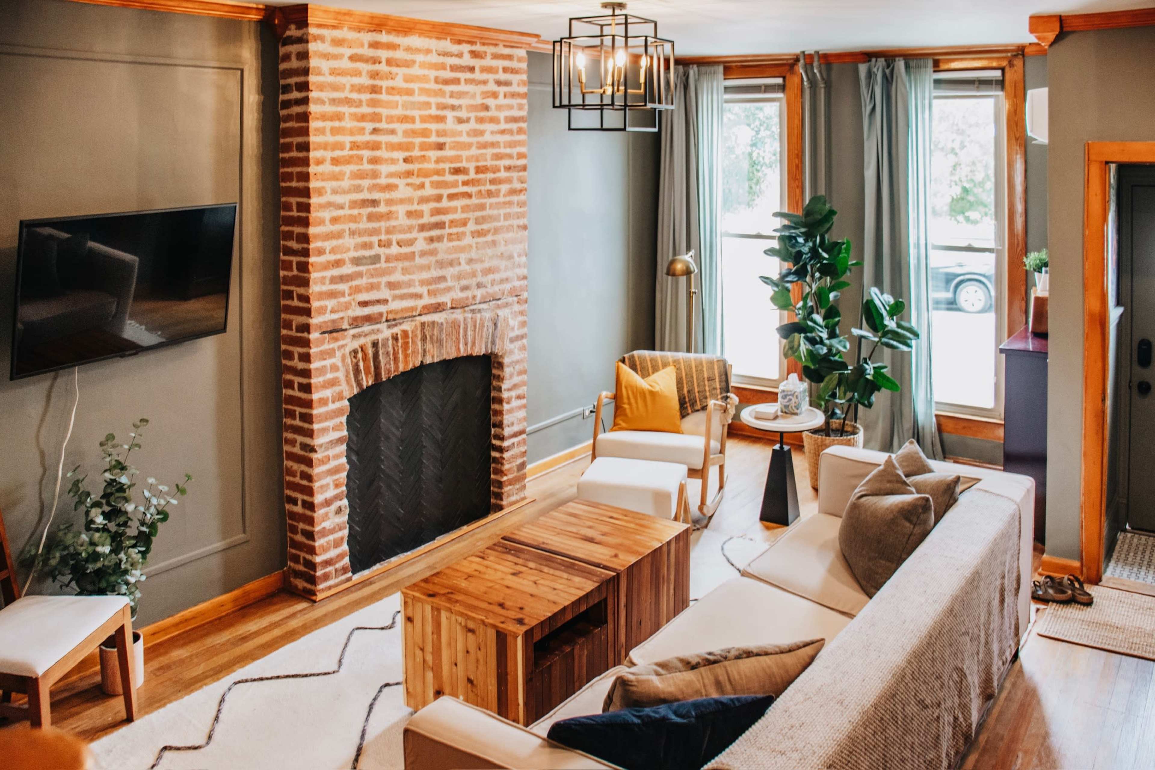 Renovated Historic rowhome in Canton with cozy touches, Baltimore, MD ...