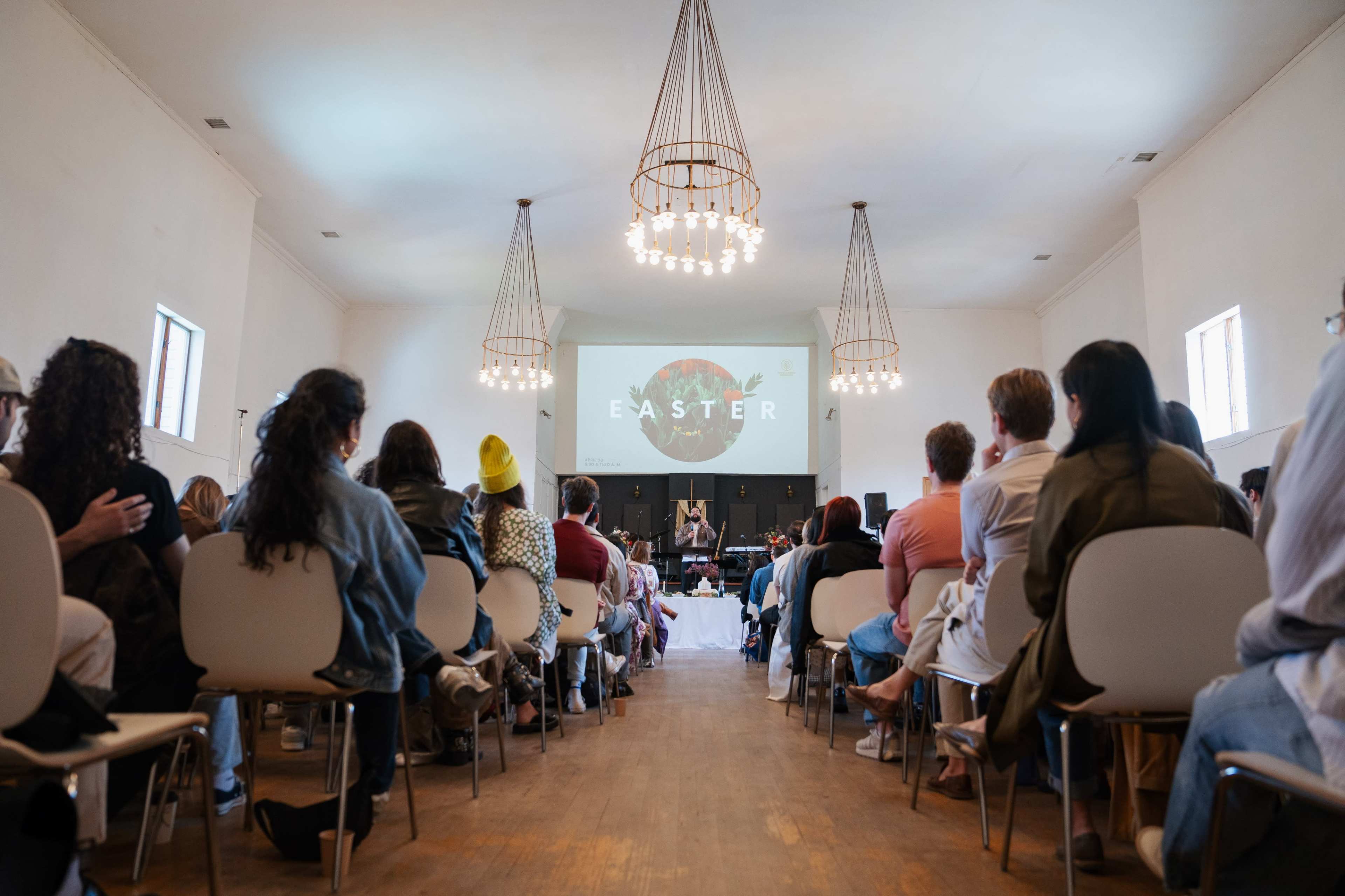 Oaks Church Brooklyn | Williamsburg minimalistic gathering space with ...