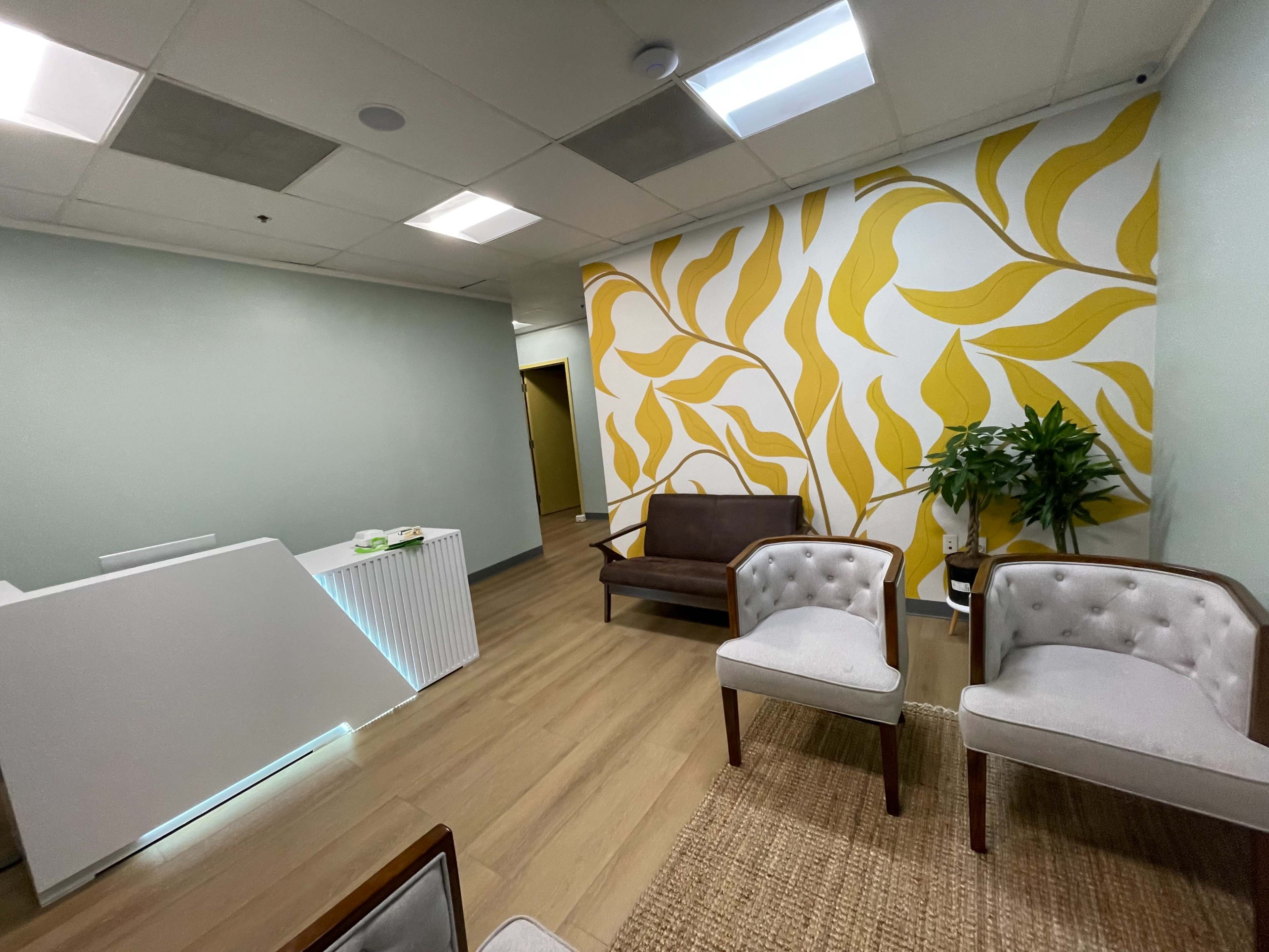 $650 / 120ft2 - Beautifully Furnished Office Suites with 550 sqft ...