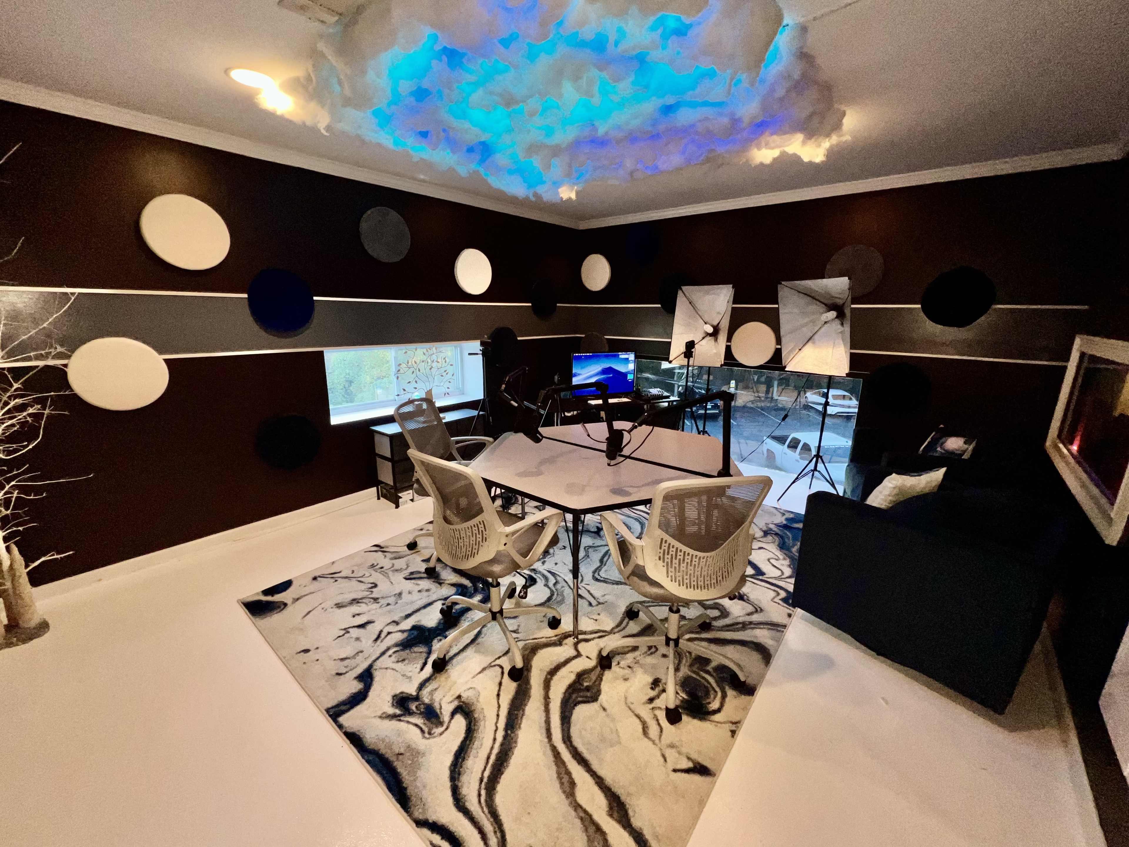 Icon Studios ATL (music) | Beautiful Customizable Podcast Space ...