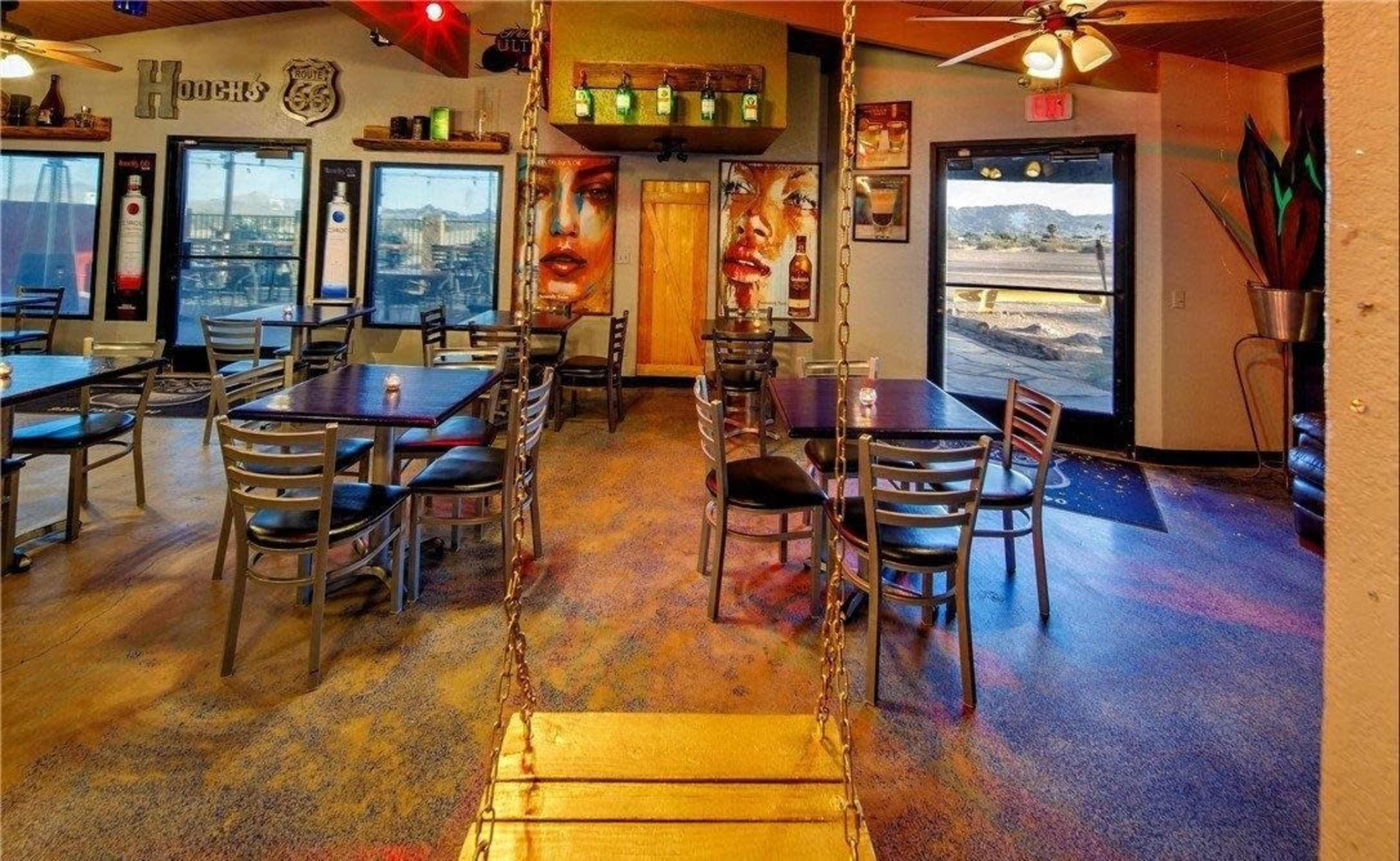 Hooch' 66 Bar & Grill | Spacious Stylish Eclectic Desert Oasis, Topock ...