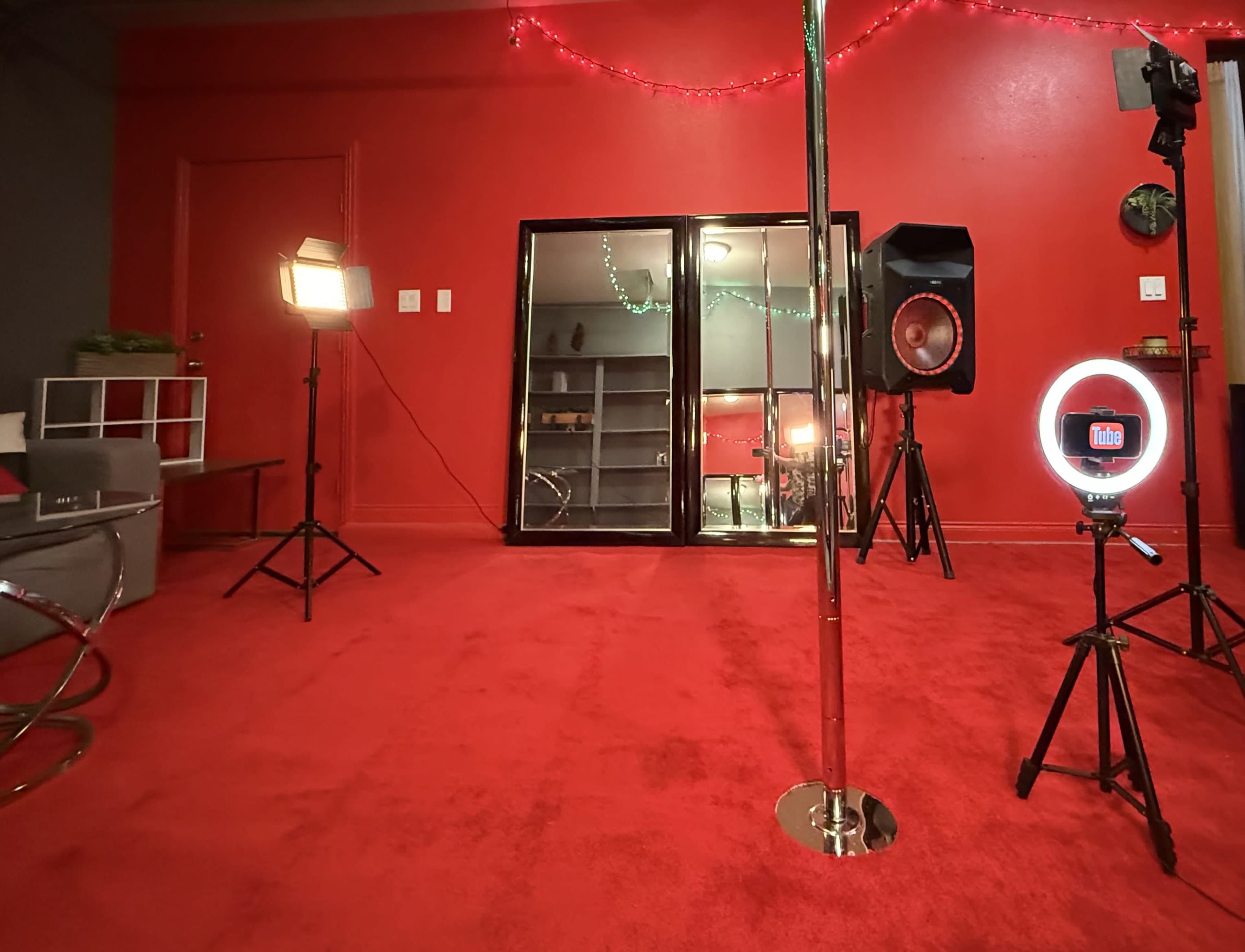 Creative Filming Space w multiple set options in Las Vegas and parking ...