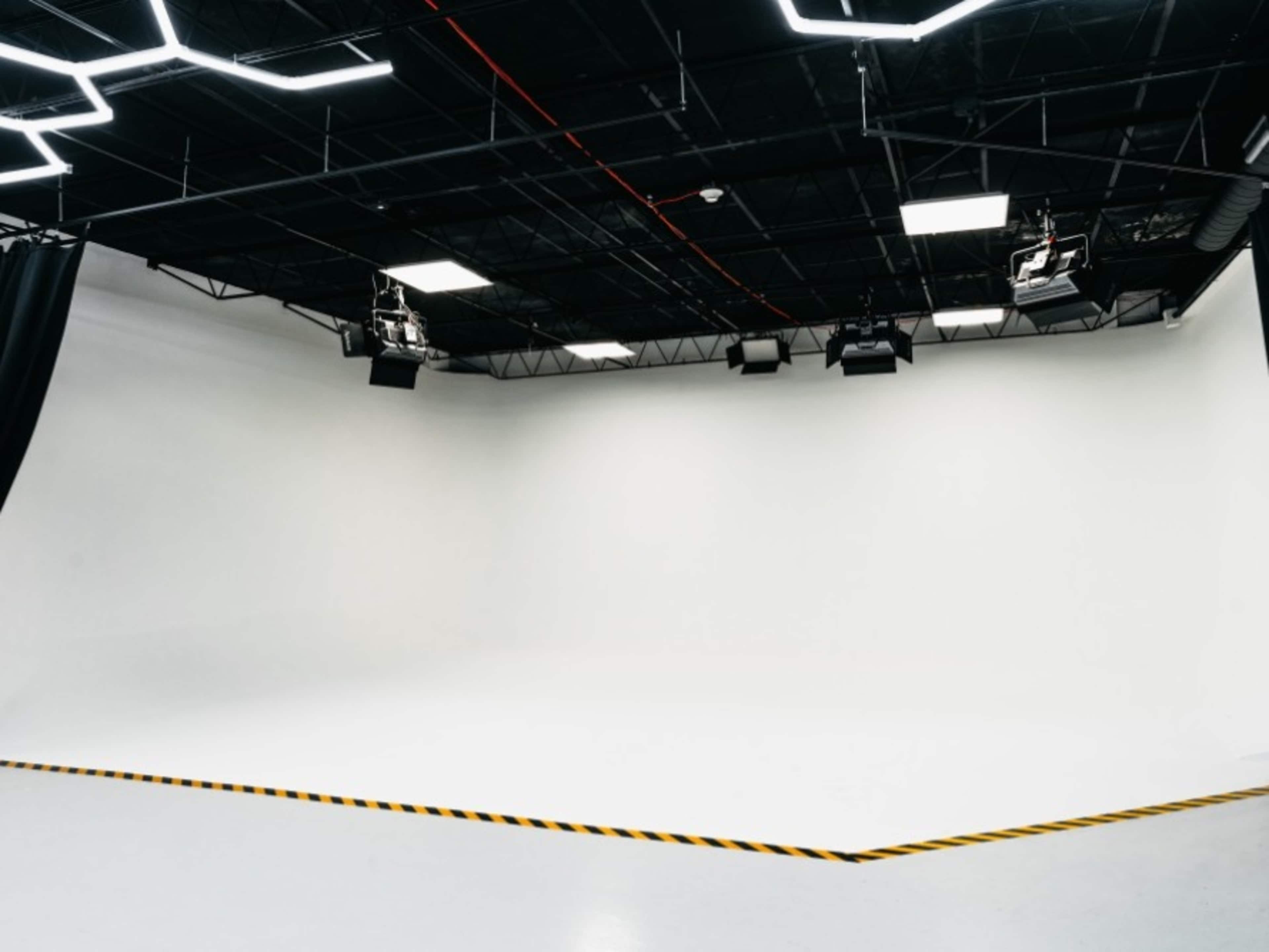 DLS PRODUCTIONS | Large Production Studio with Cyclorama, Stone park ...