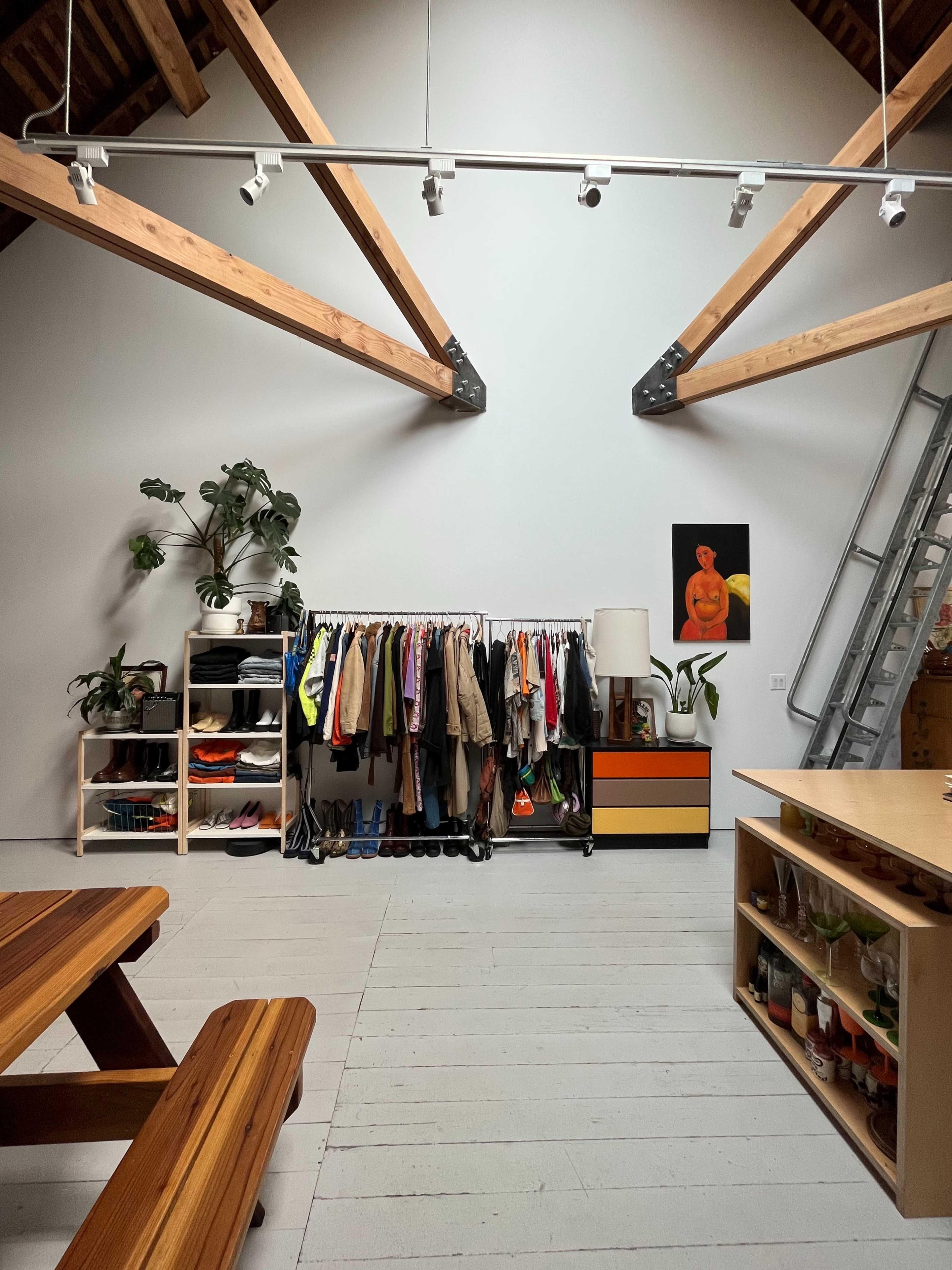 Eastside Loft with Exposed Beams, Los Angeles, CA | Production | Peerspace