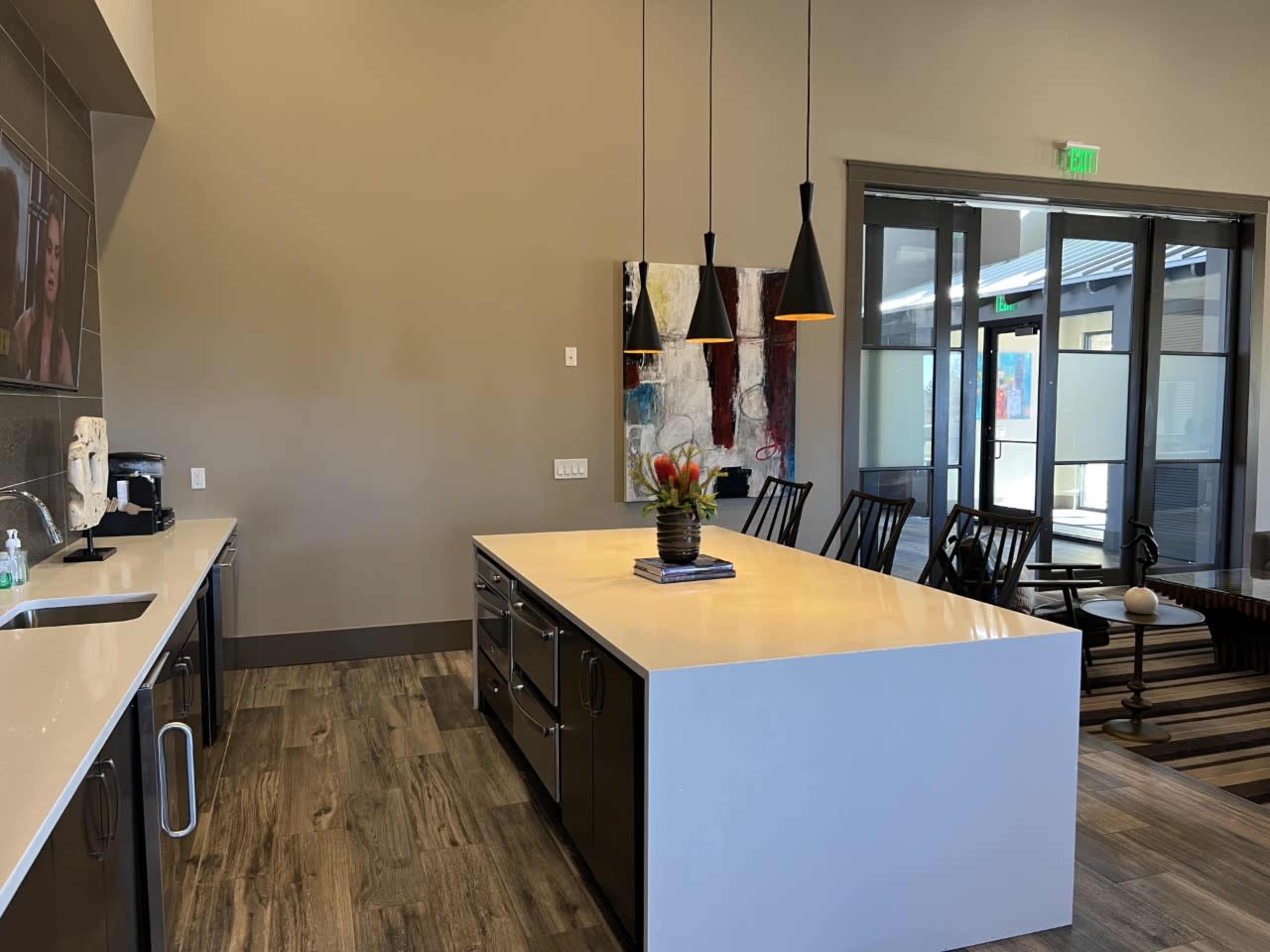 Stunning, Modern Clubhouse w/ Kitchen & Pool Table, Littleton, CO ...