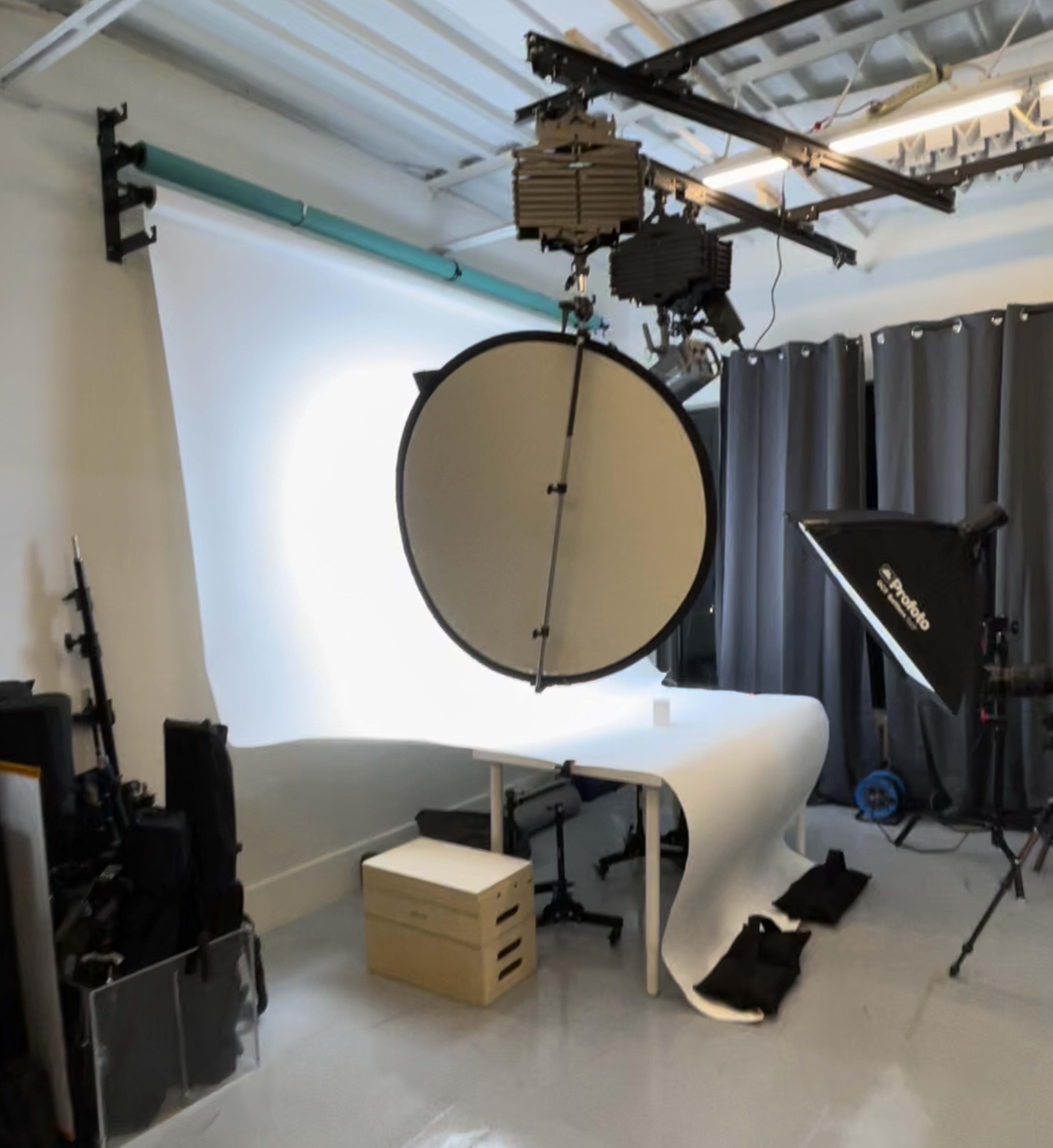 Junction Portrait Studio, Toronto | Production | Peerspace